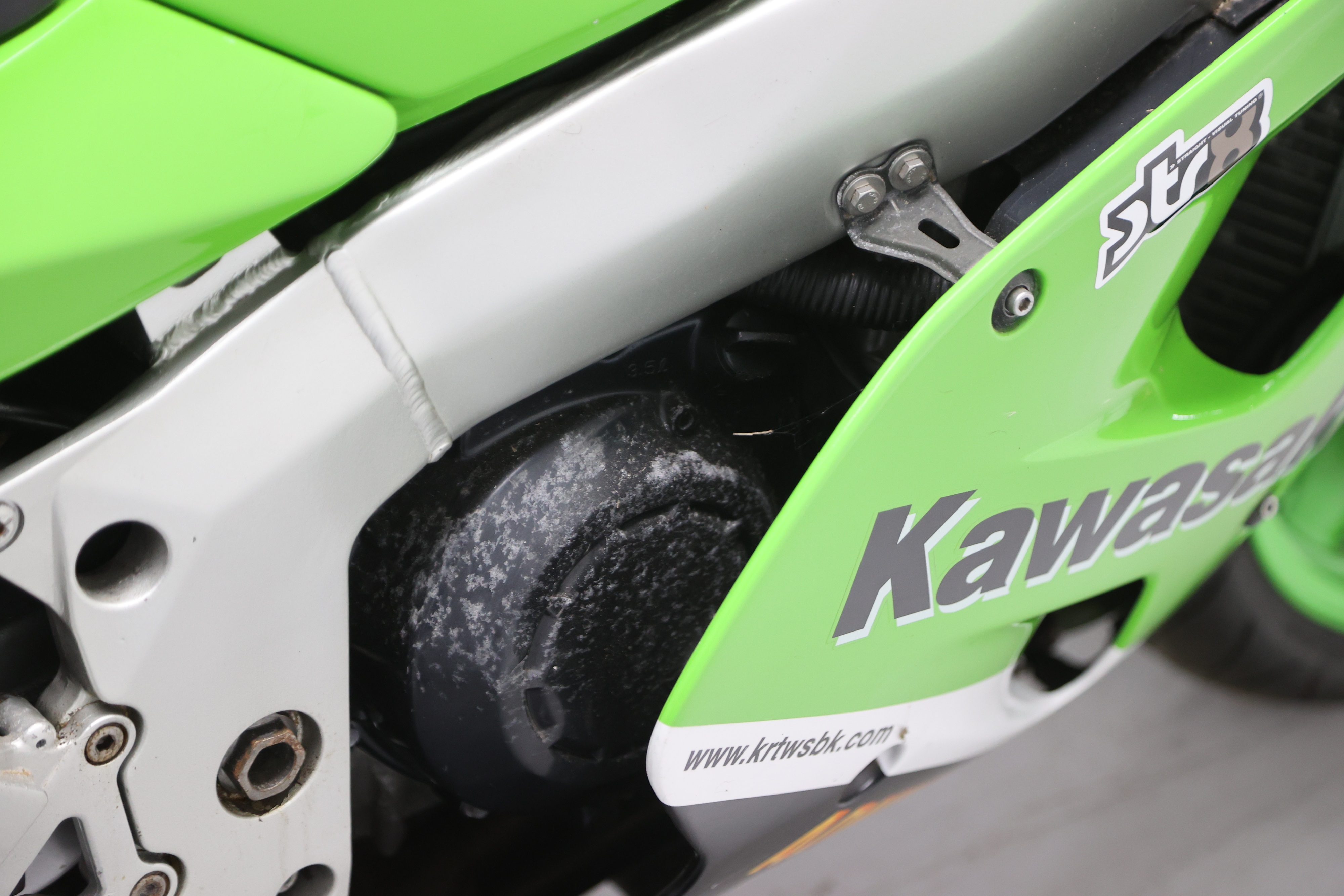 Lot 241 - 1994 Kawasaki ZXR750 L
