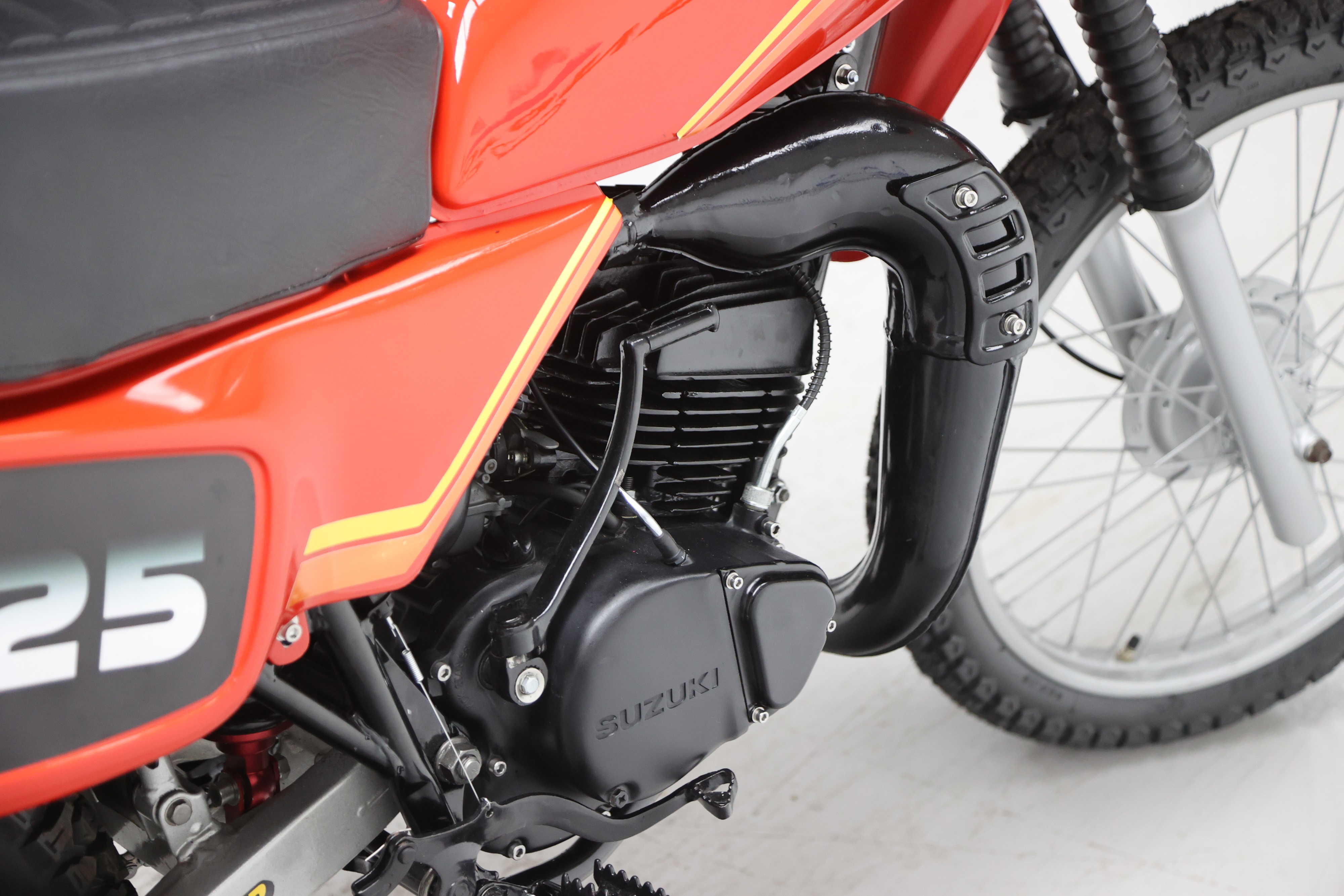 Lot 255 - 1982 Suzuki TS125 ERZ