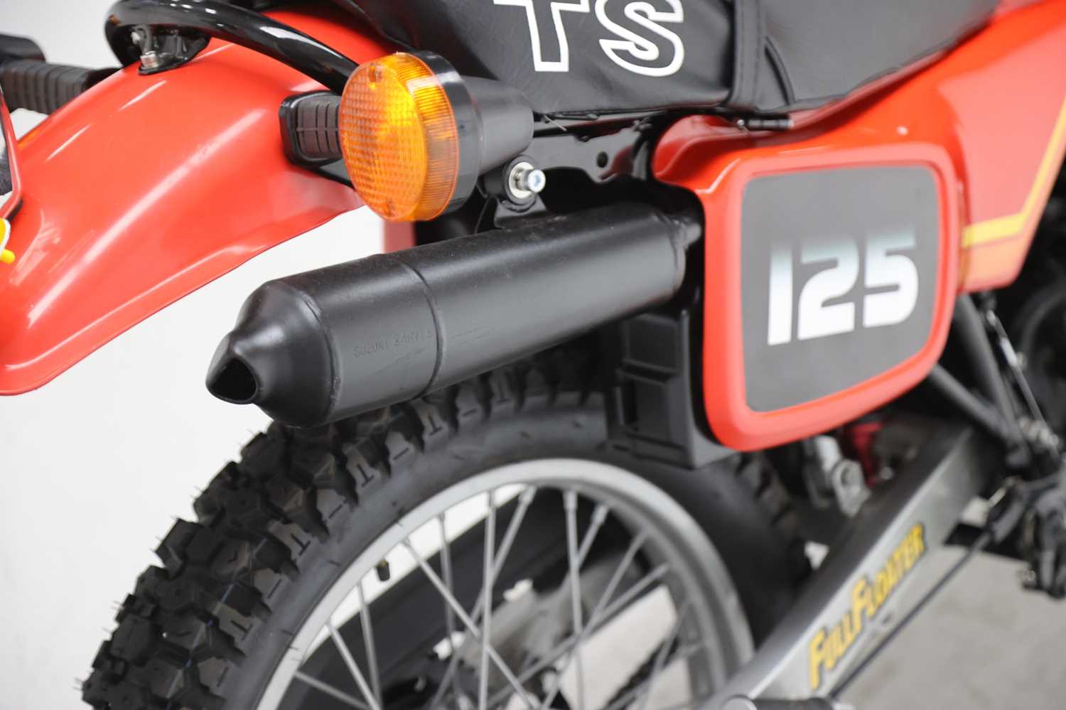Lot 255 - 1982 Suzuki TS125 ERZ