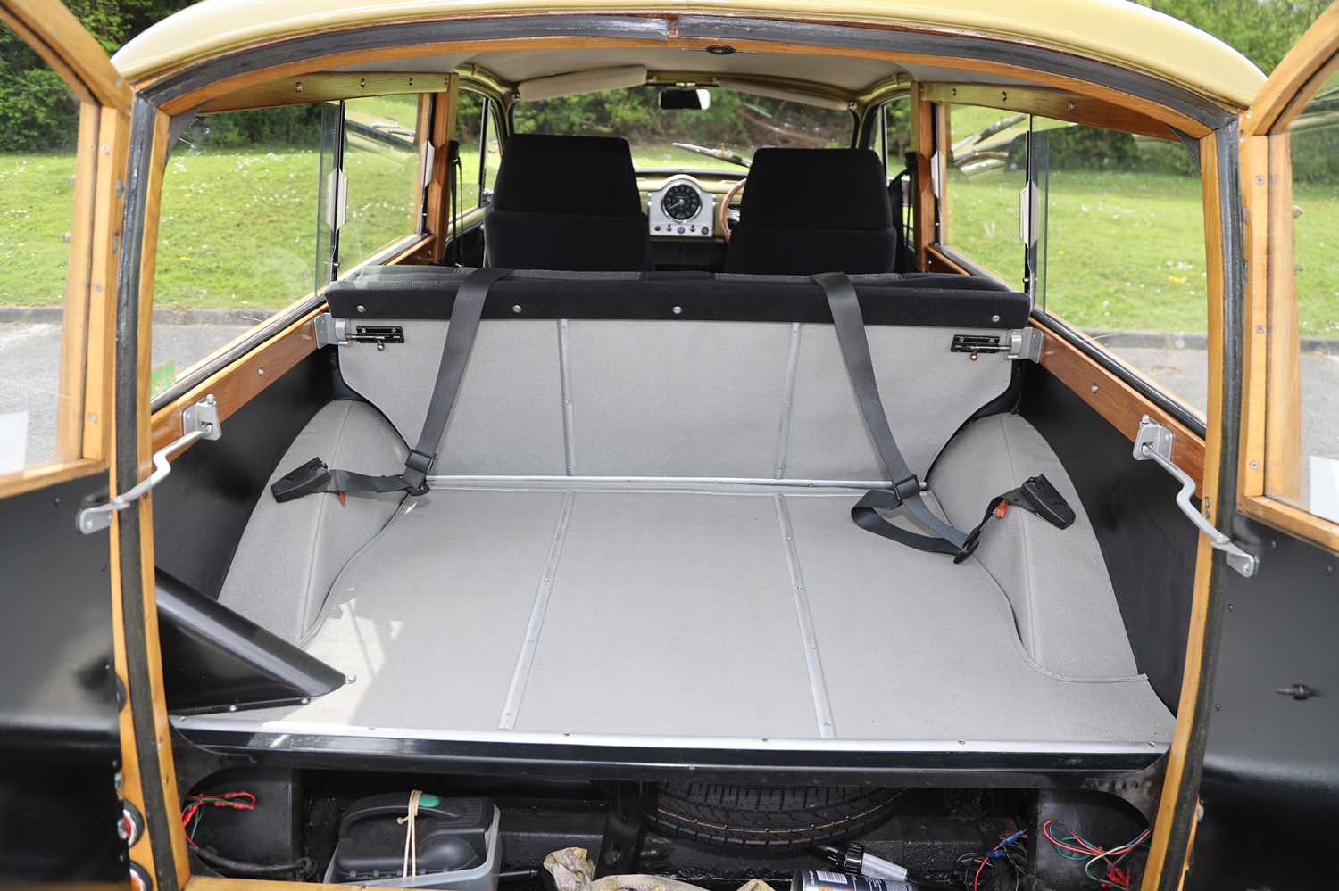 Lot 107 - 1971 Morris Minor Traveller