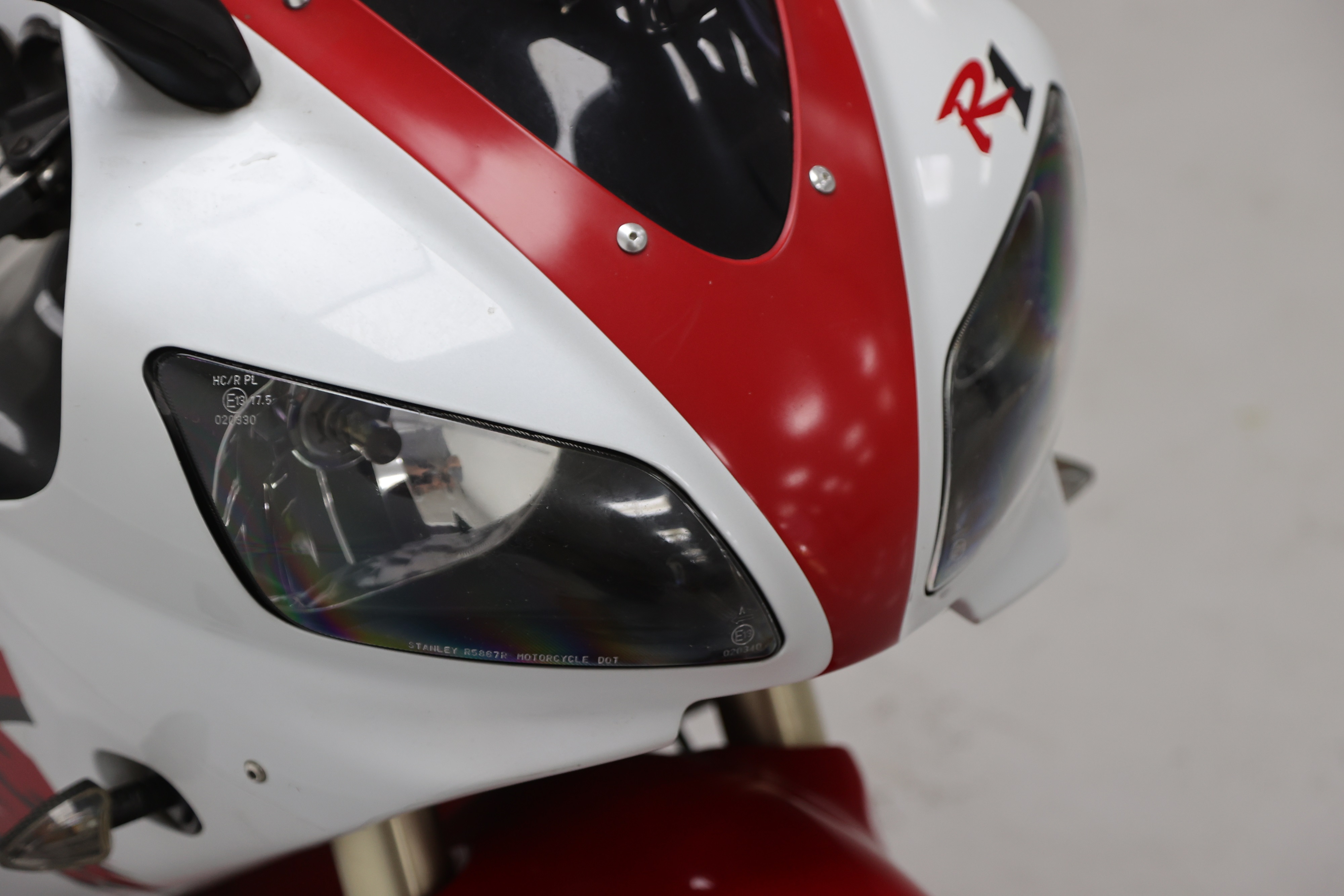 Lot 238 - 1998 Yamaha YZF-R1