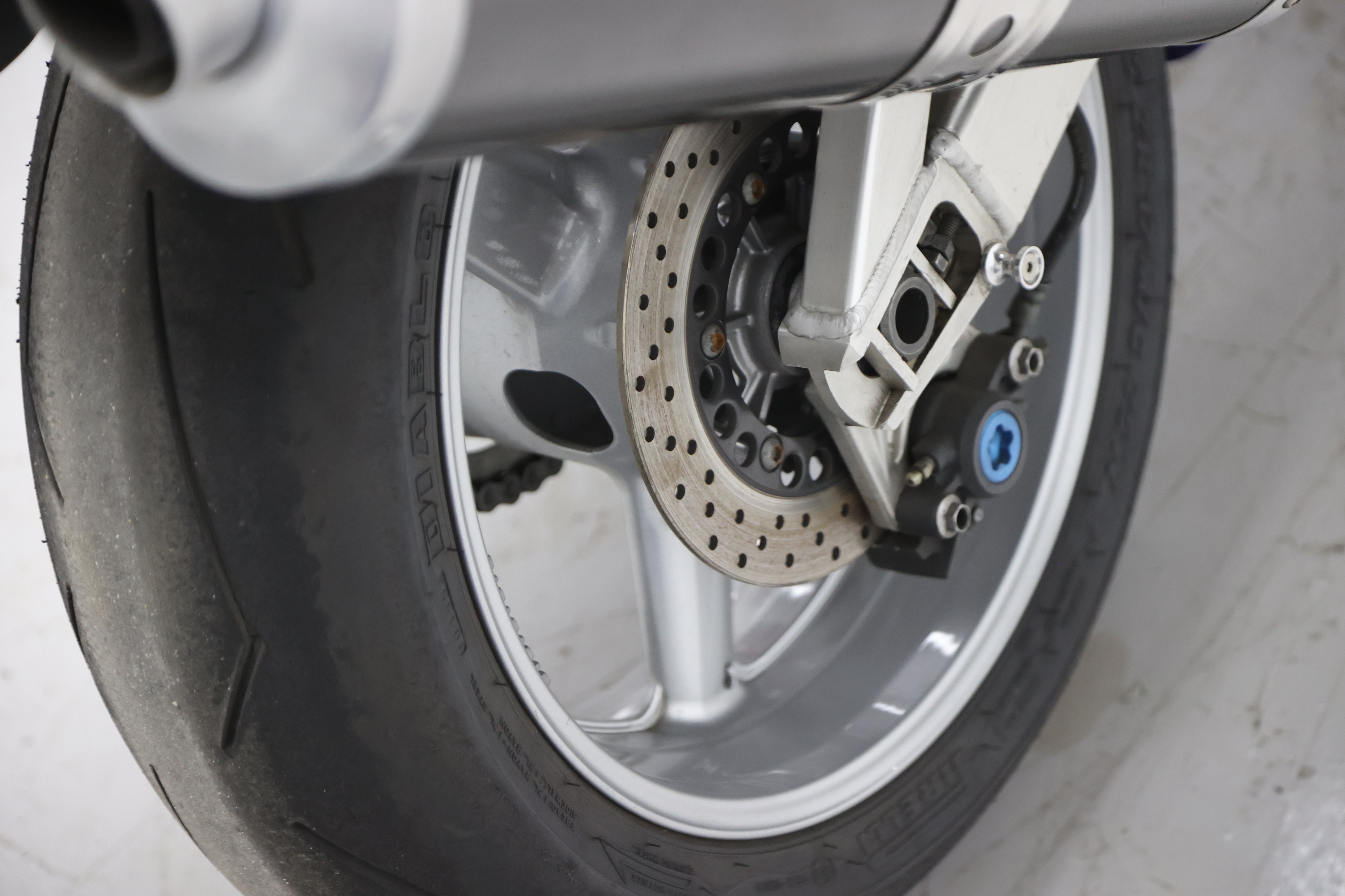 Lot 205 - 1998 Yamaha YZF-R1 4XV