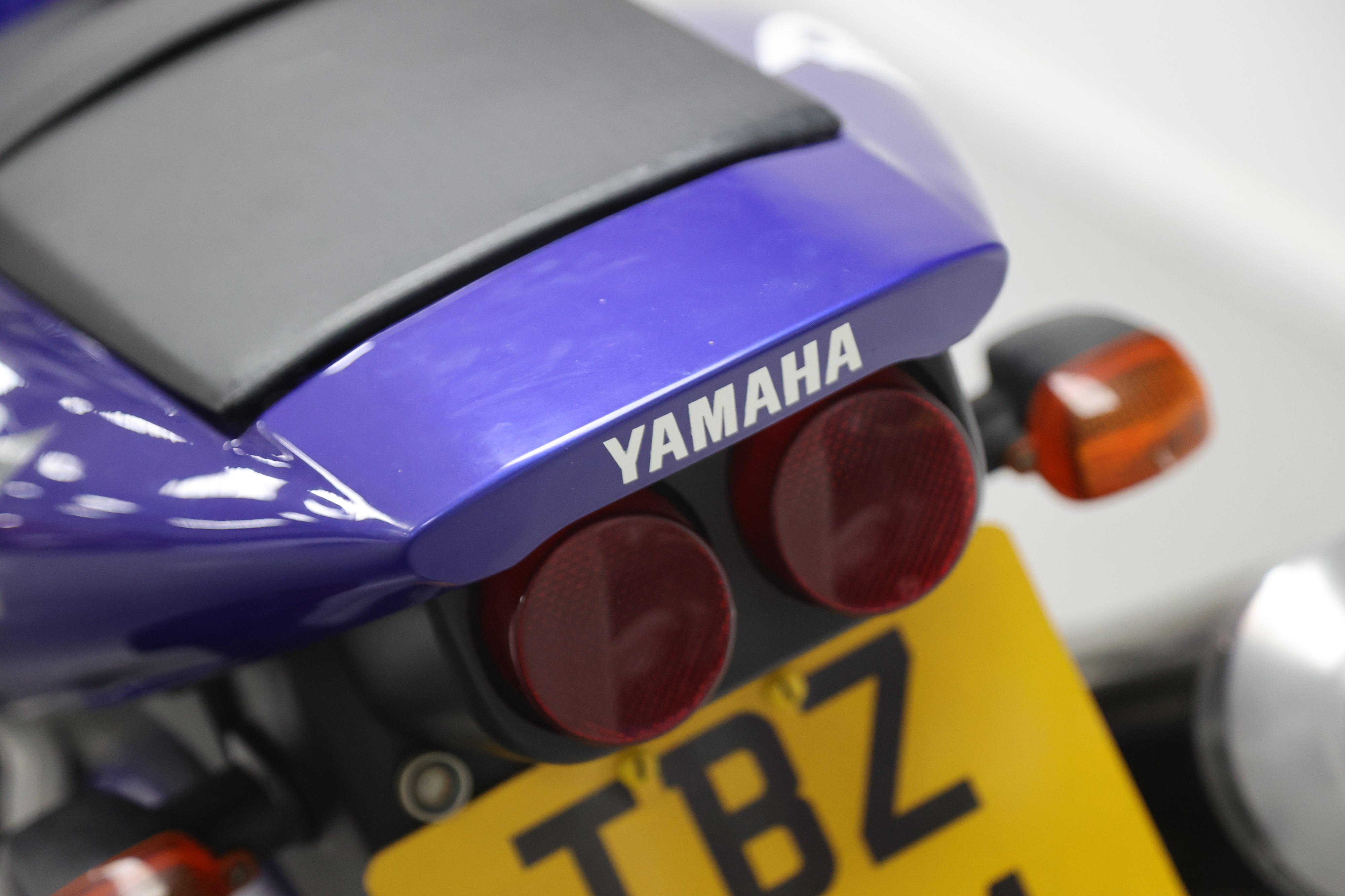 Lot 205 - 1998 Yamaha YZF-R1 4XV