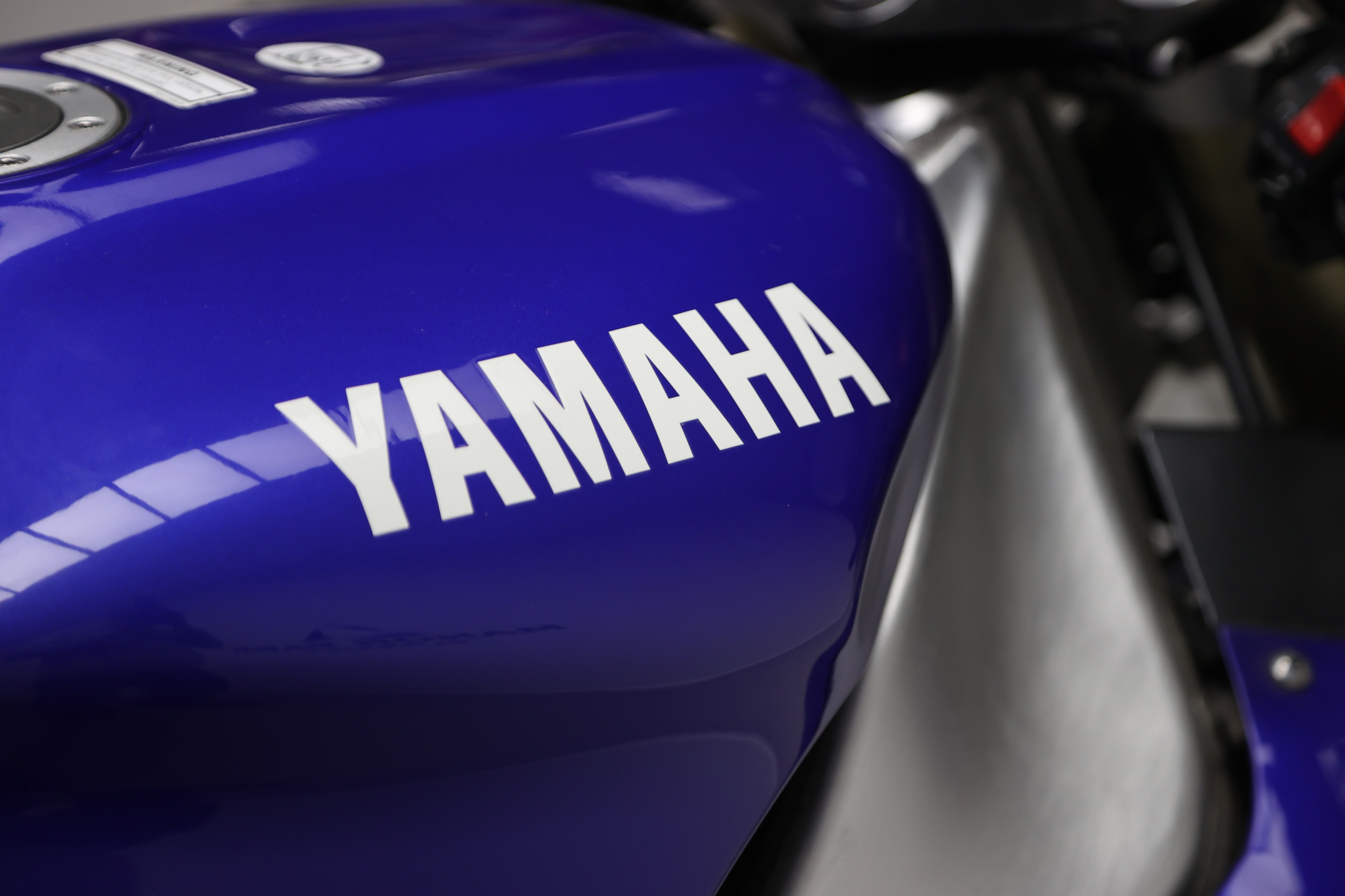 Lot 205 - 1998 Yamaha YZF-R1 4XV