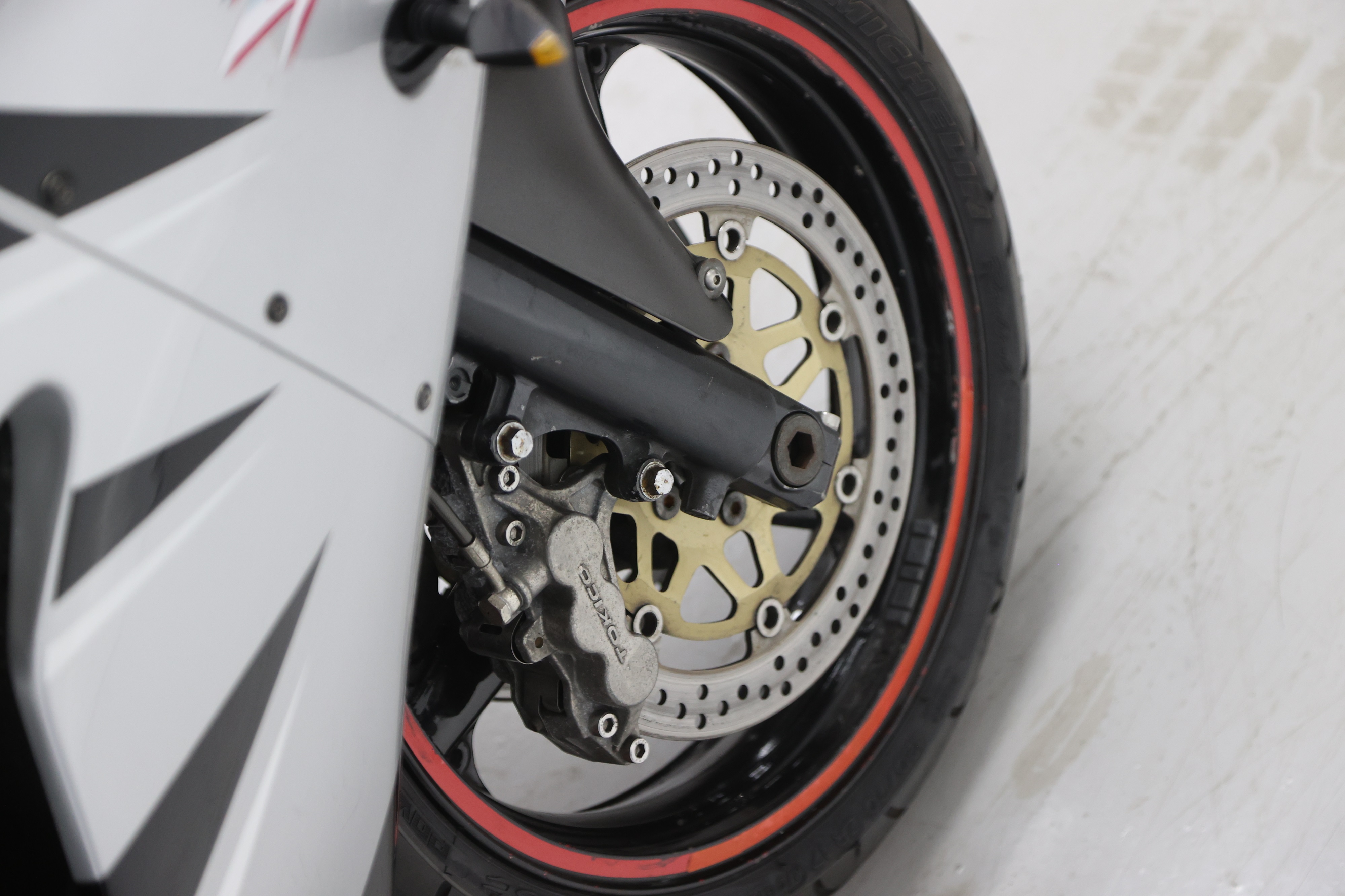 Lot 273 - 2000 Kawasaki ZX-6R Ninja