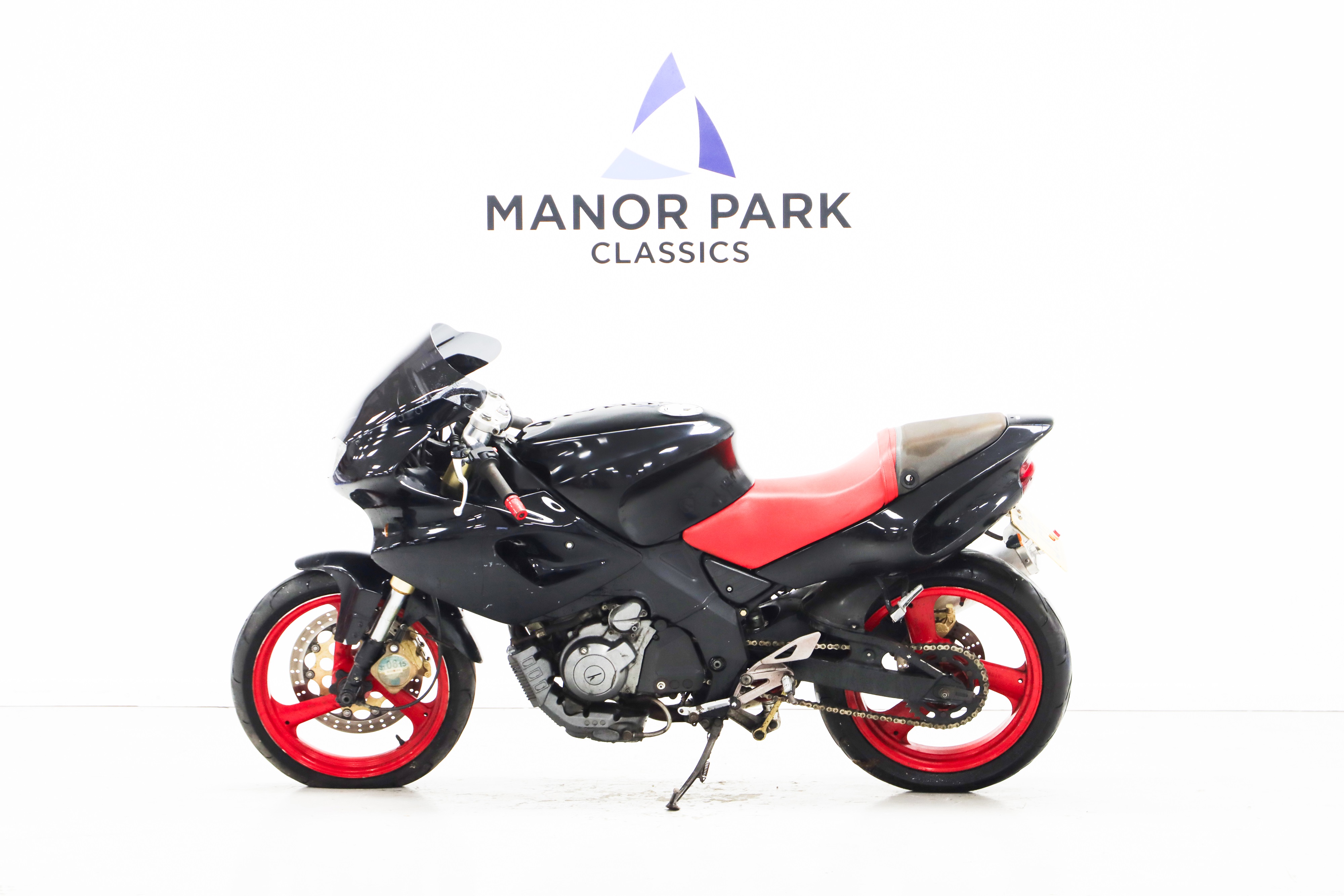 Lot 226 - 1996 Yamaha SZR660