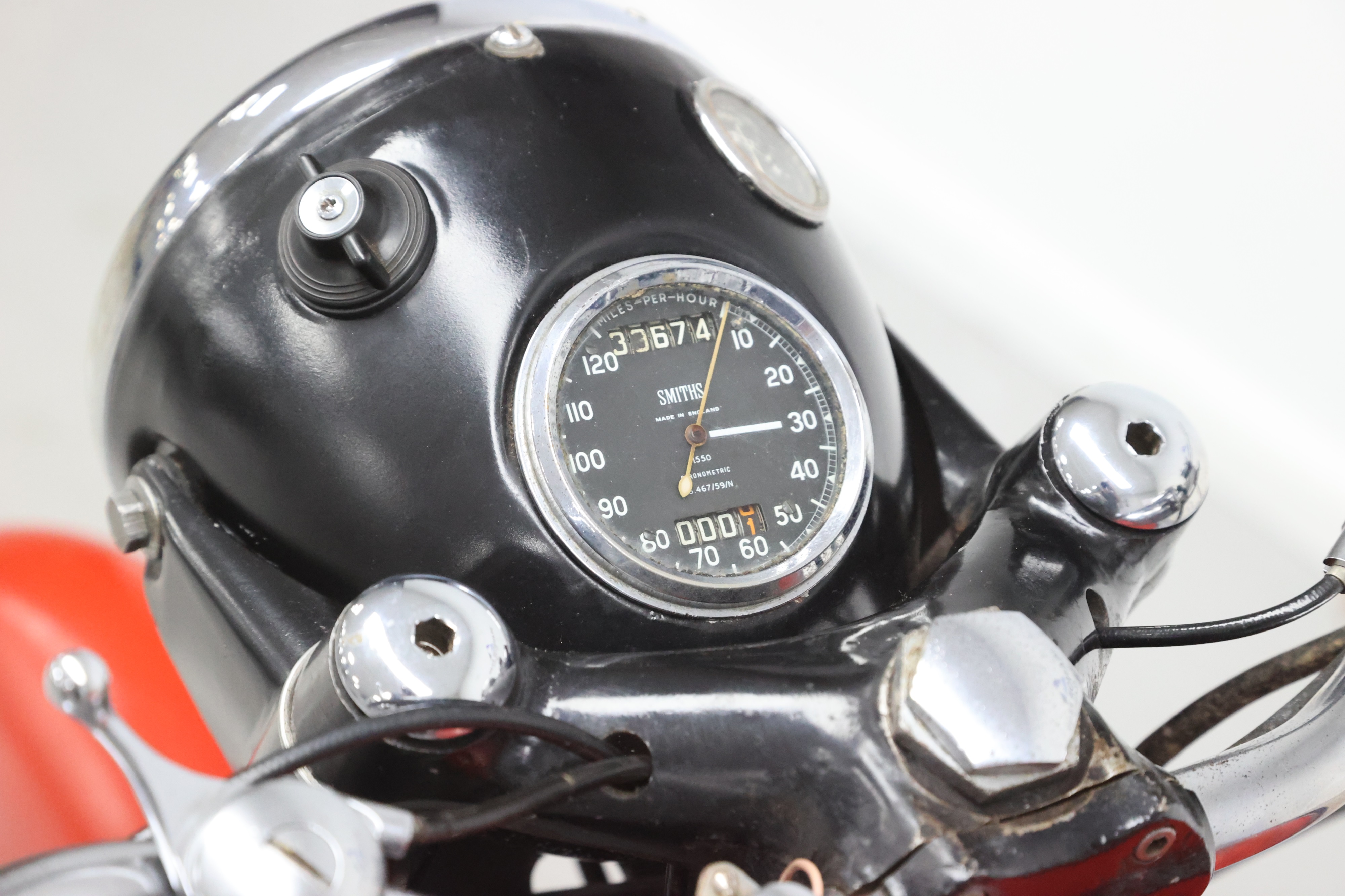 Lot 207 - 1961 Matchless G12