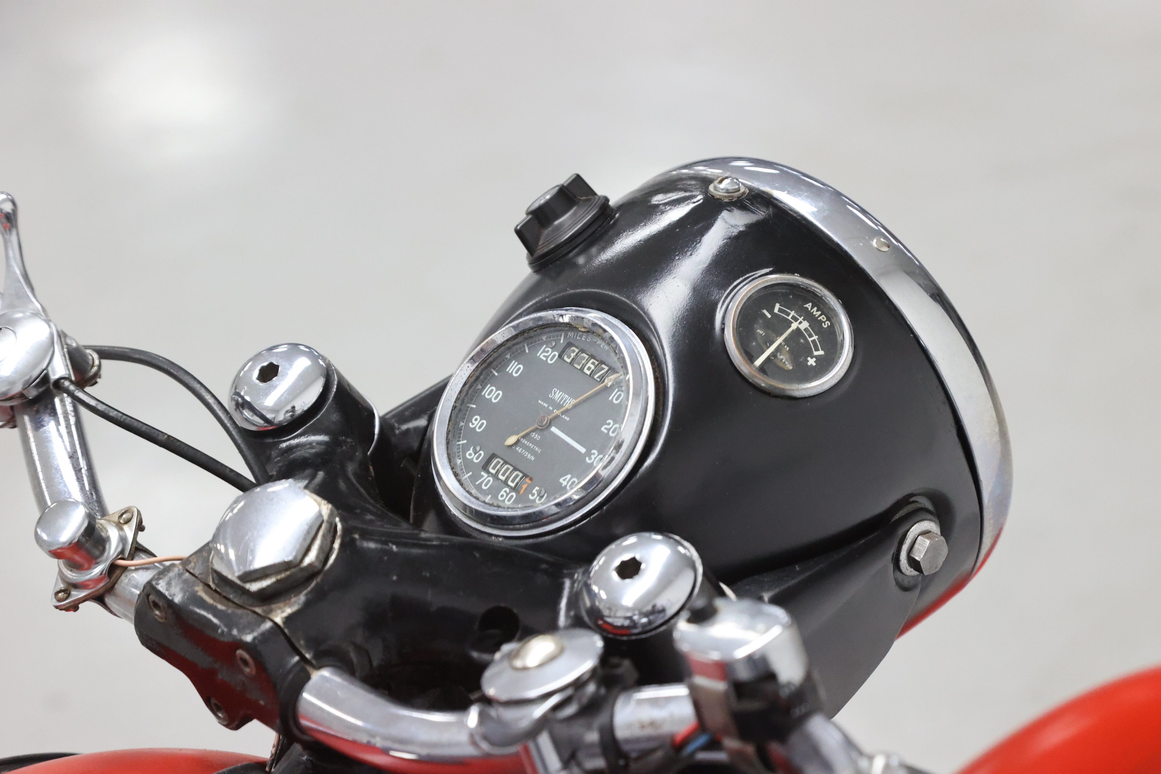 Lot 207 - 1961 Matchless G12