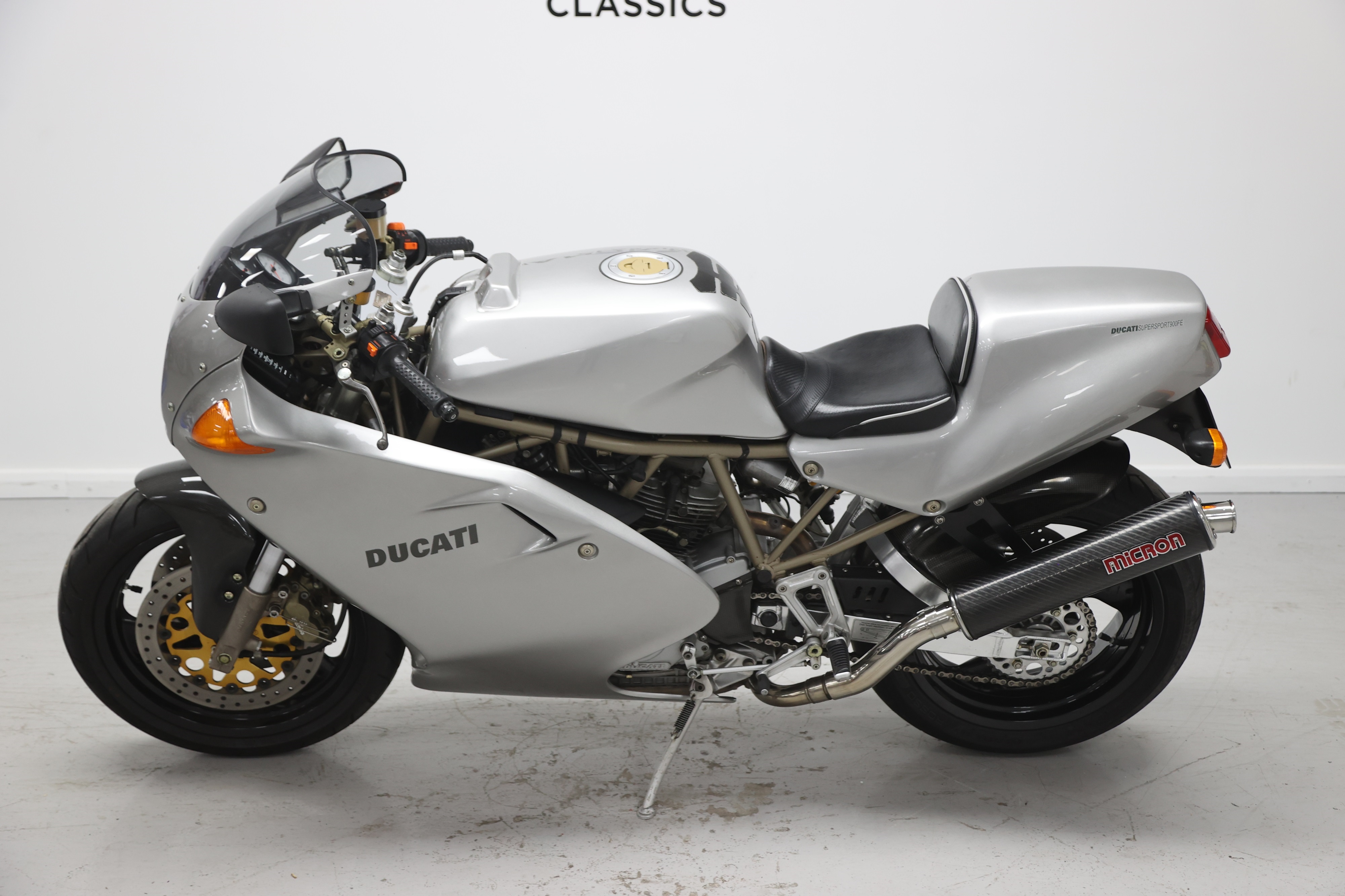 Lot 216 - 1999 Ducati 900 SS Final Edition