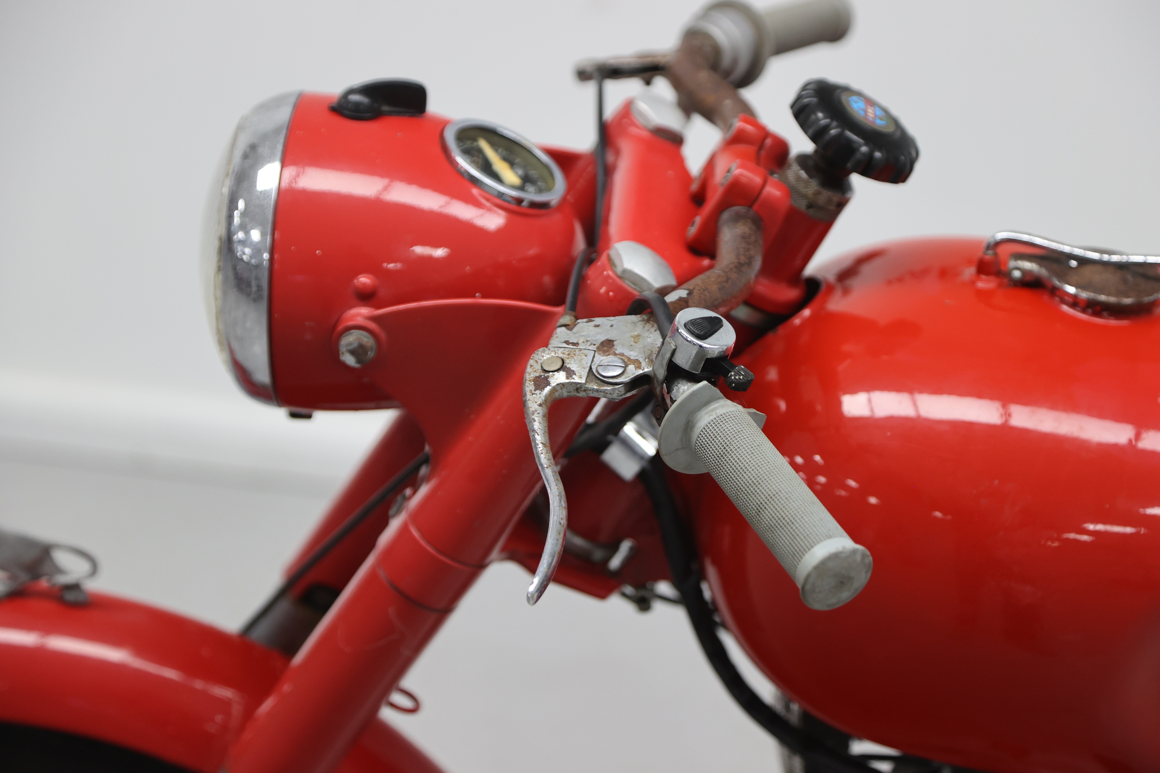 Lot 291 - 1954 Benelli Leoncino 125