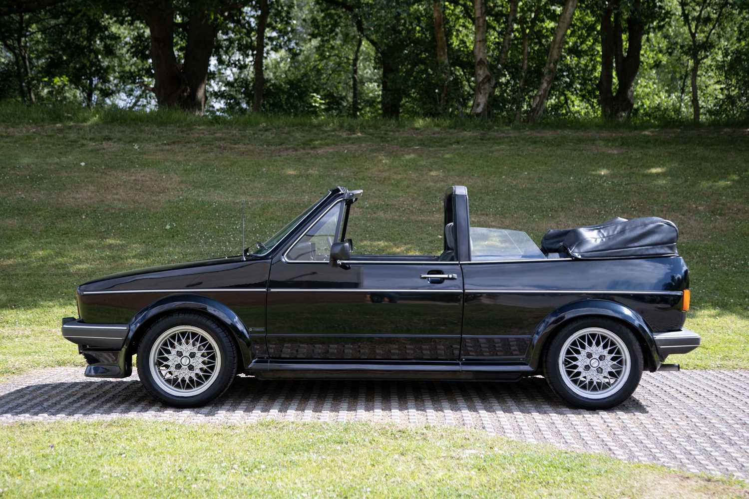 Lot 66 - 1984 Volkswagen Golf GTi Cabriolet