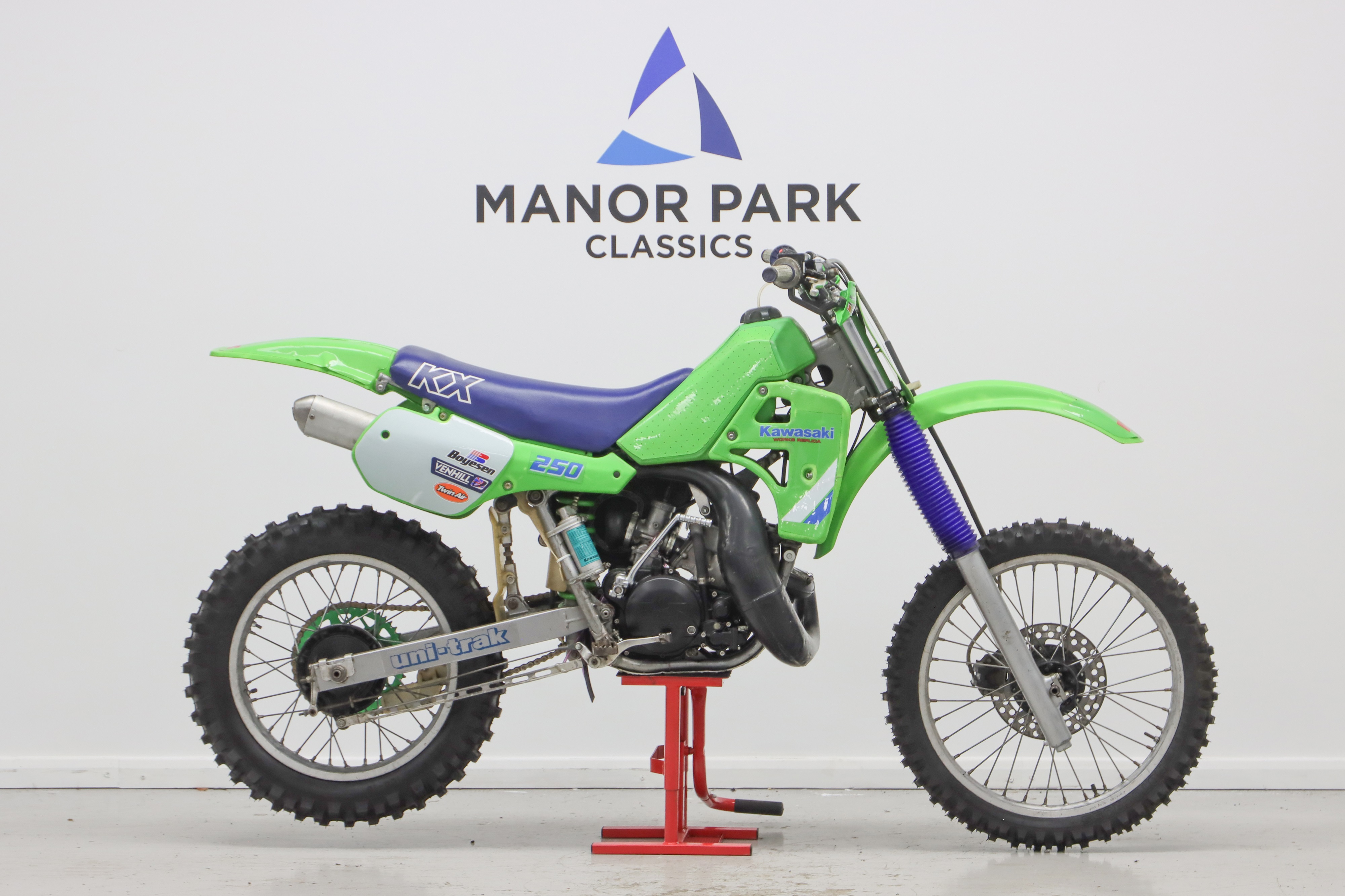 Lot 268 - 1985 Kawasaki KX250