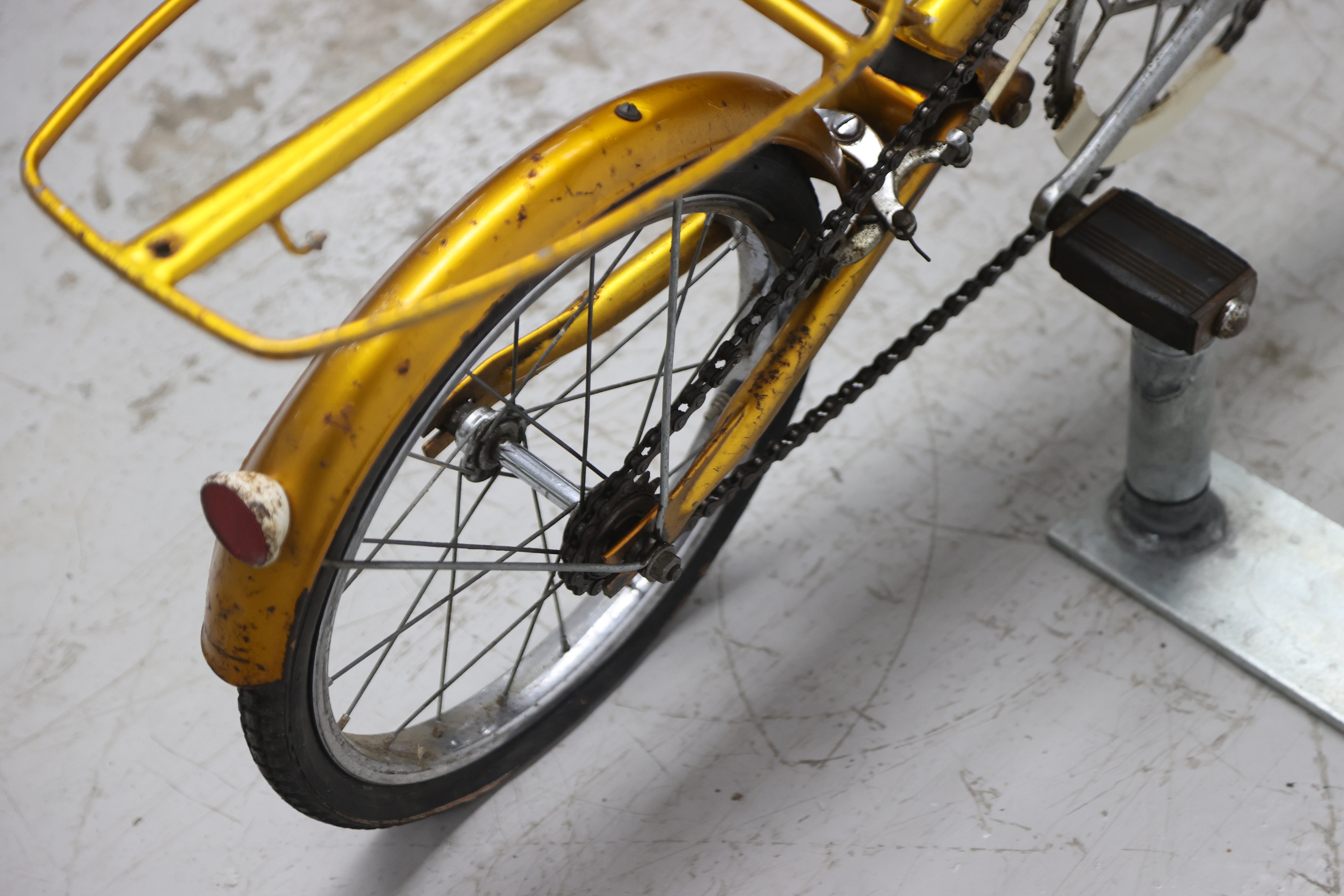 Lot 12 - Moulton Mini
