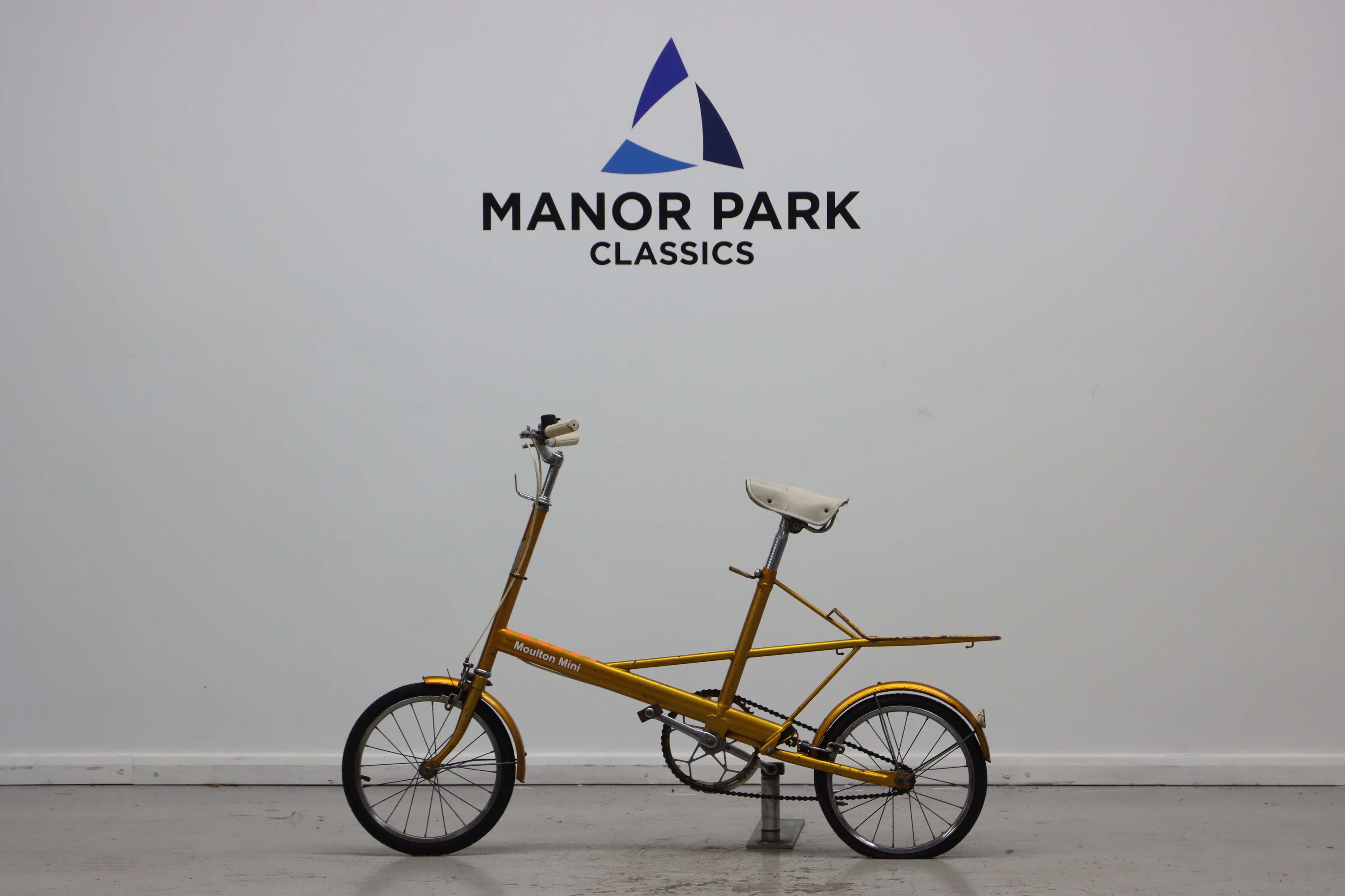 Lot 12 - Moulton Mini