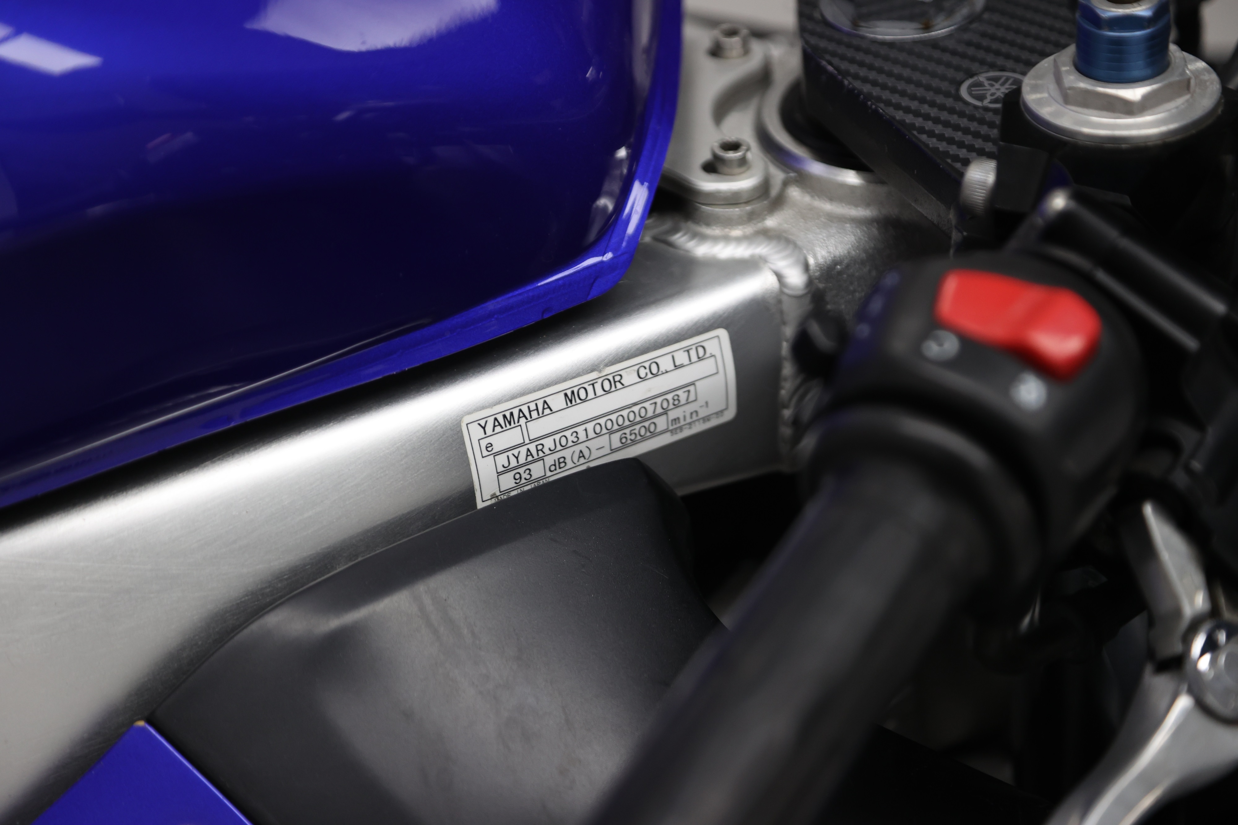 Lot 40 - 1999 Yamaha YZF-R6