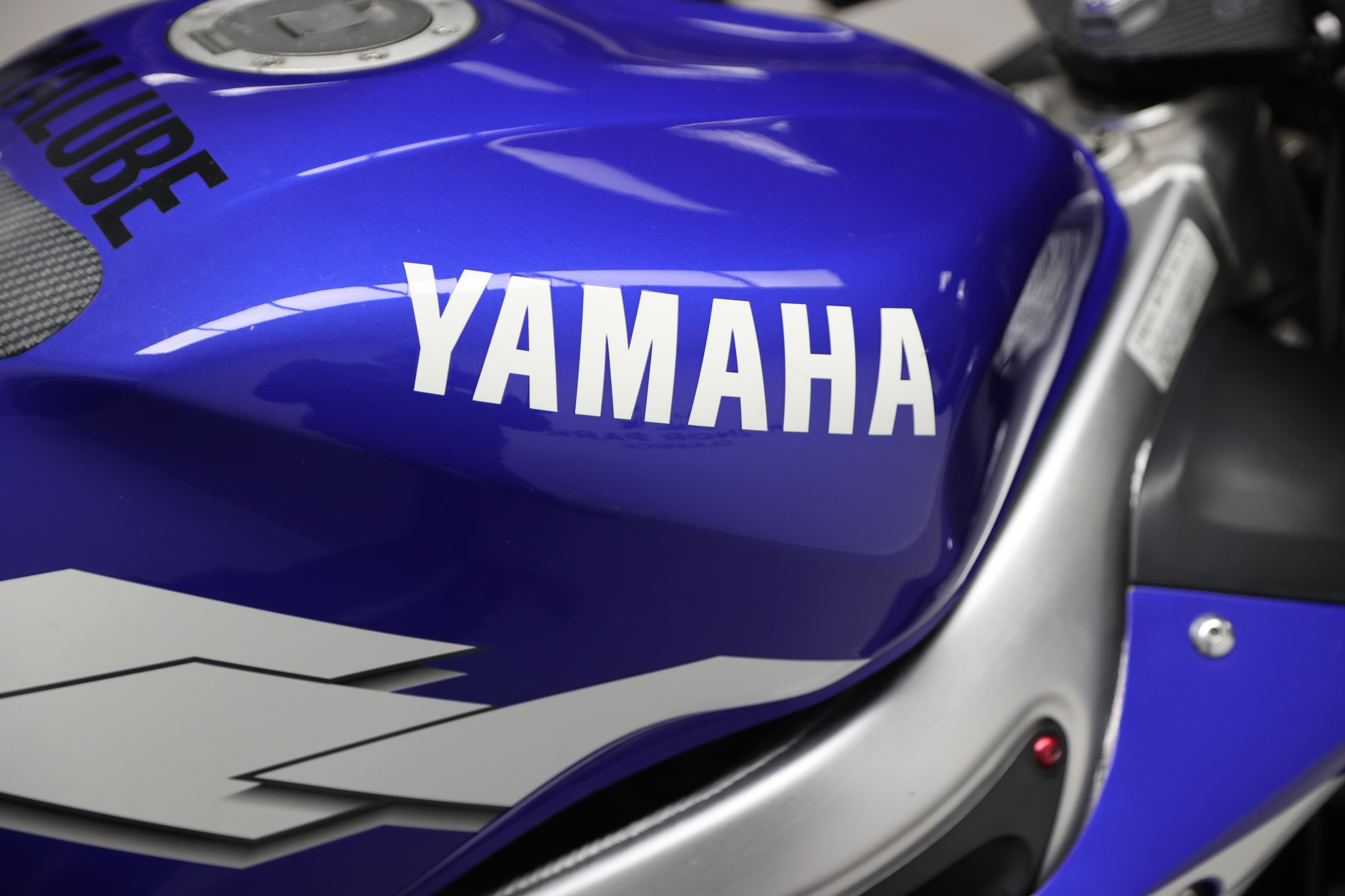 Lot 40 - 1999 Yamaha YZF-R6