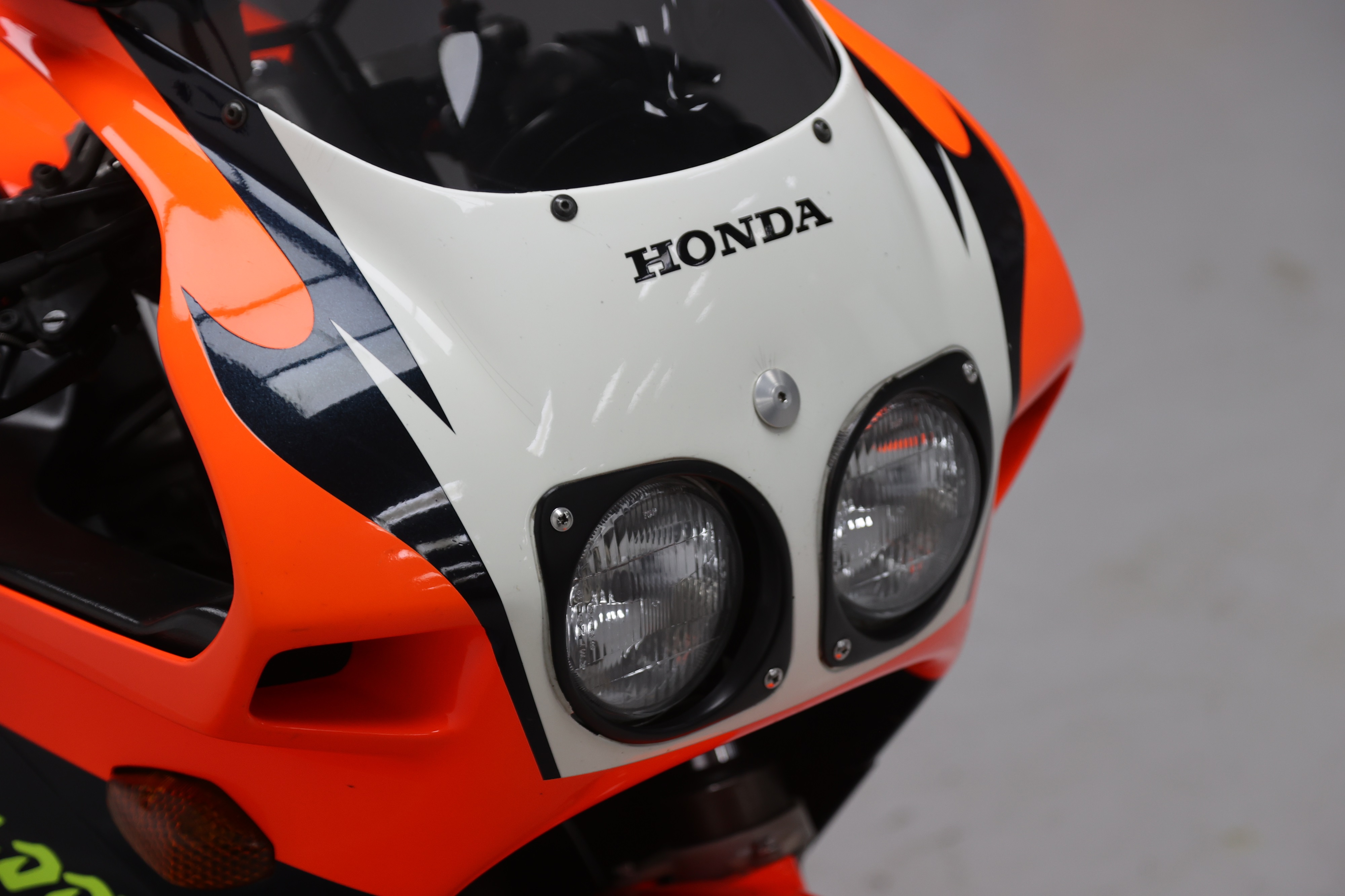 Lot 17 - 1988 Honda CBR400RR