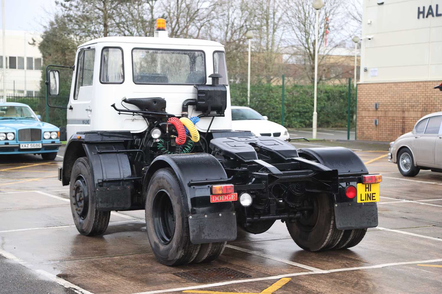 Lot 303 - 1988 Renault 'Dodge' Commando Tractor Unit