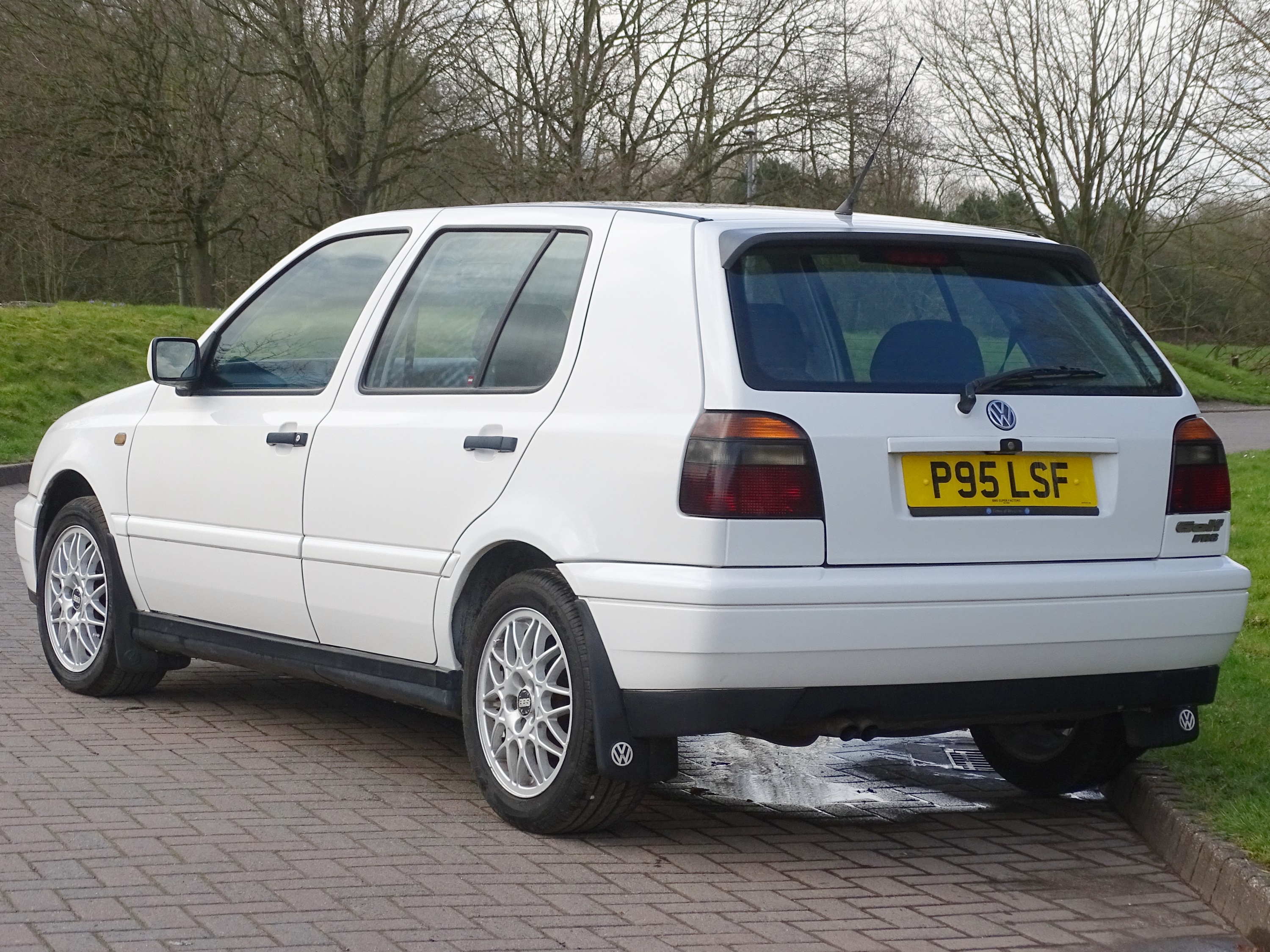 Lot 57 - 1996 Volkswagen Golf VR6