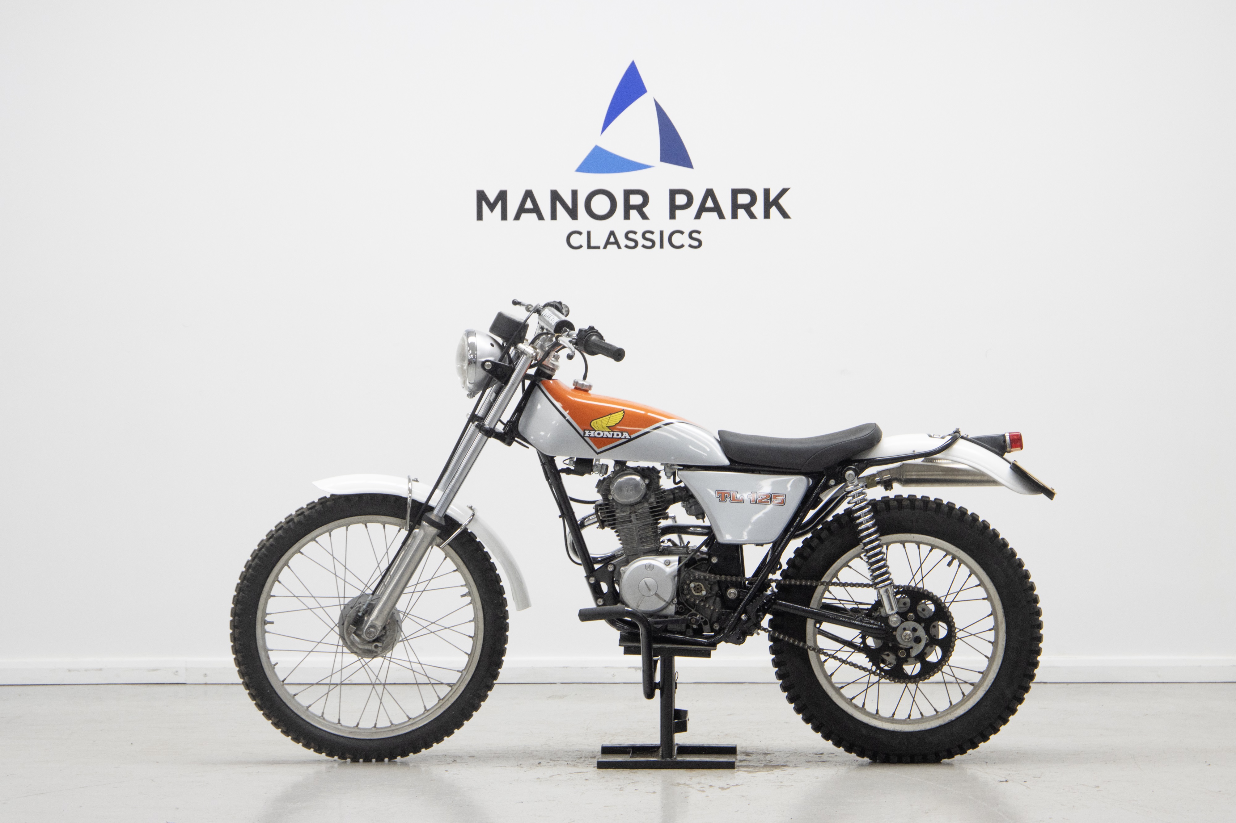 Lot 90 - 1975 Honda TL125