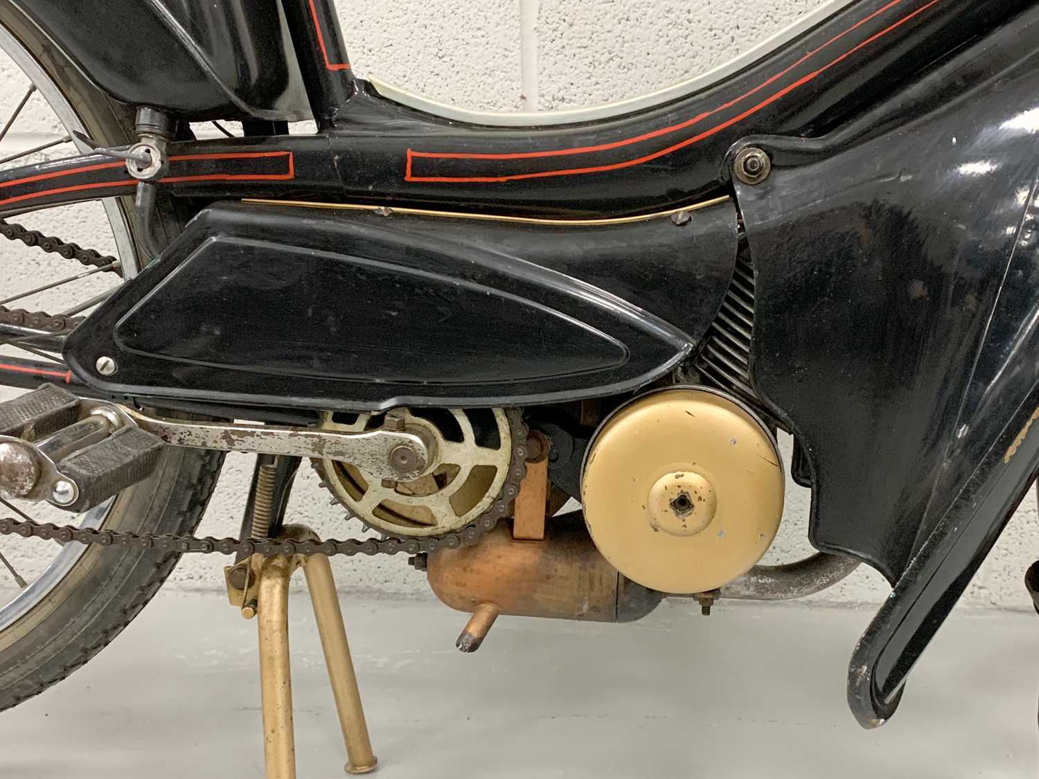 Lot 41 - 1966 Raleigh RM6 Runabout