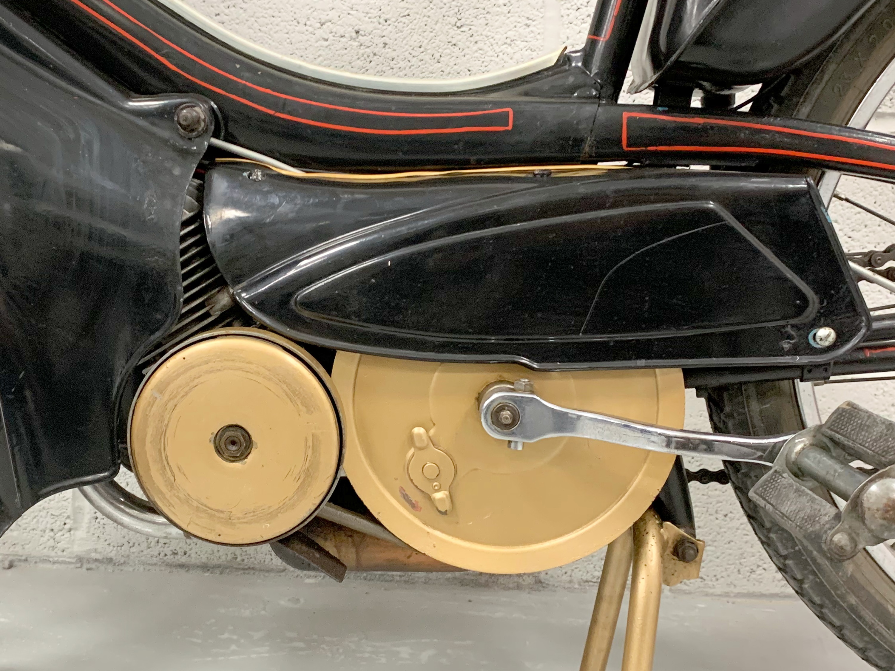 Lot 41 - 1966 Raleigh RM6 Runabout