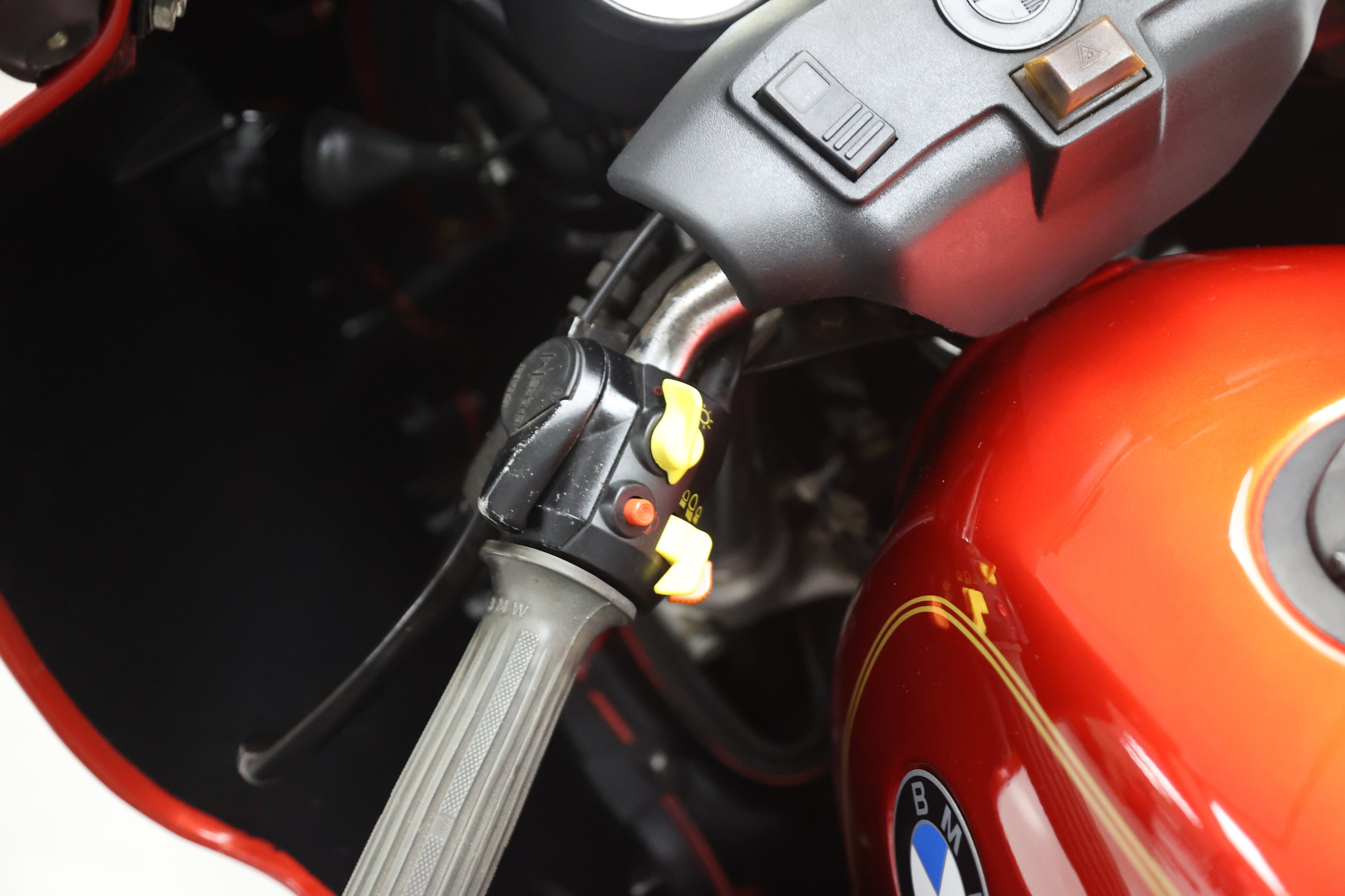 Lot 85 - 1987 BMW R100RS
