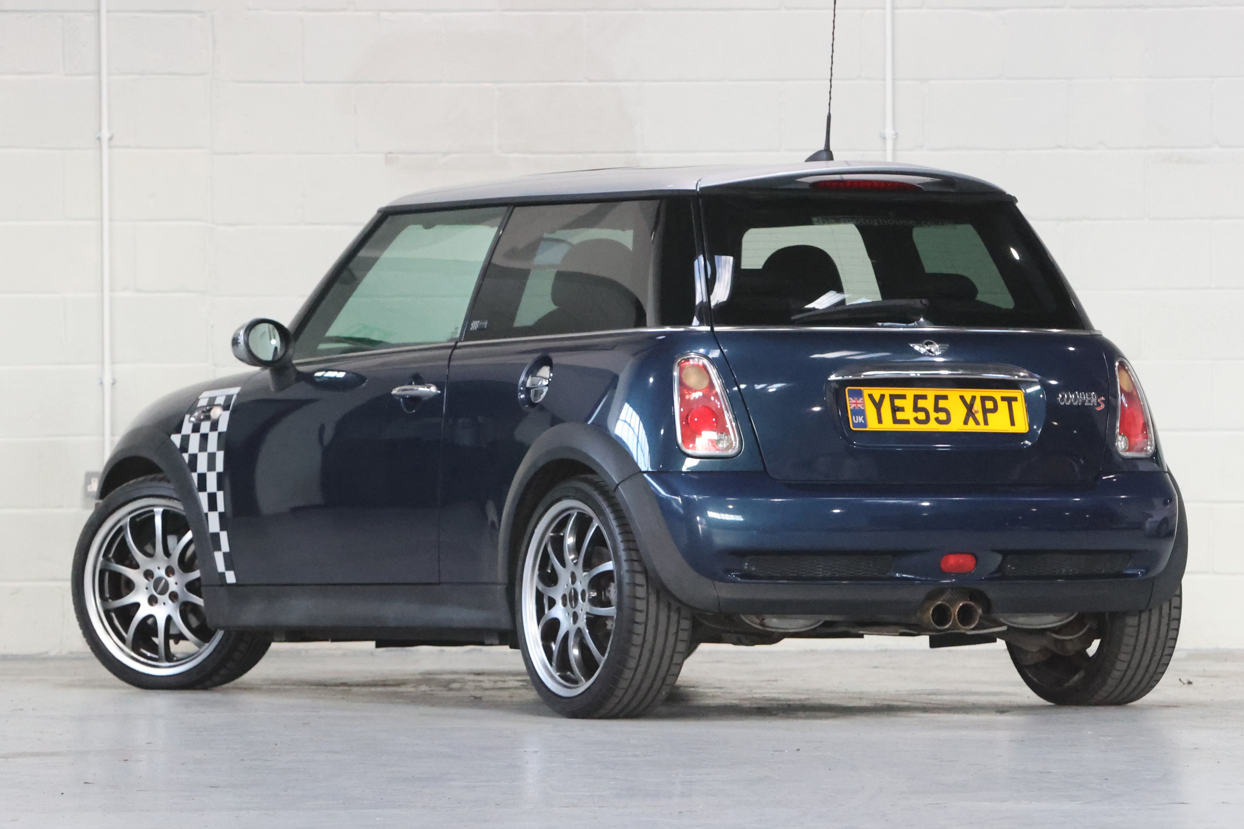 Lot 256 - 2005 Mini Cooper S Checkmate