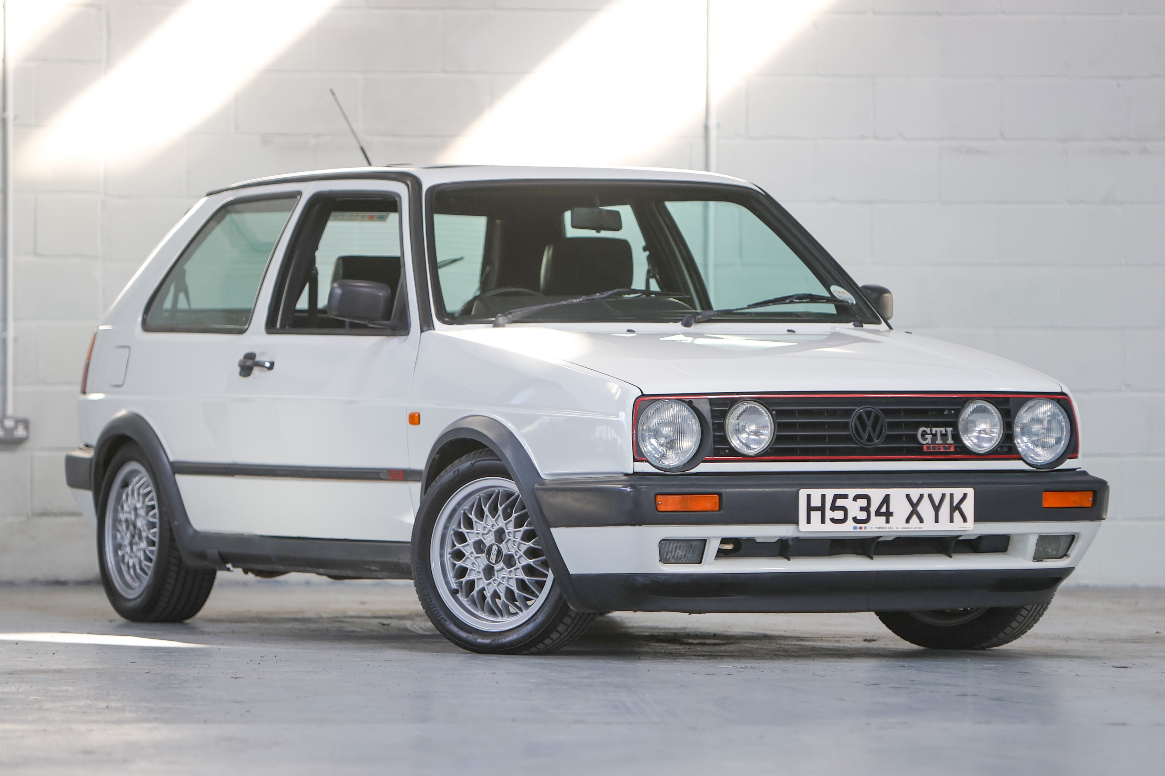 Lot 282 - 1990 Volkswagen Golf GTi 16v