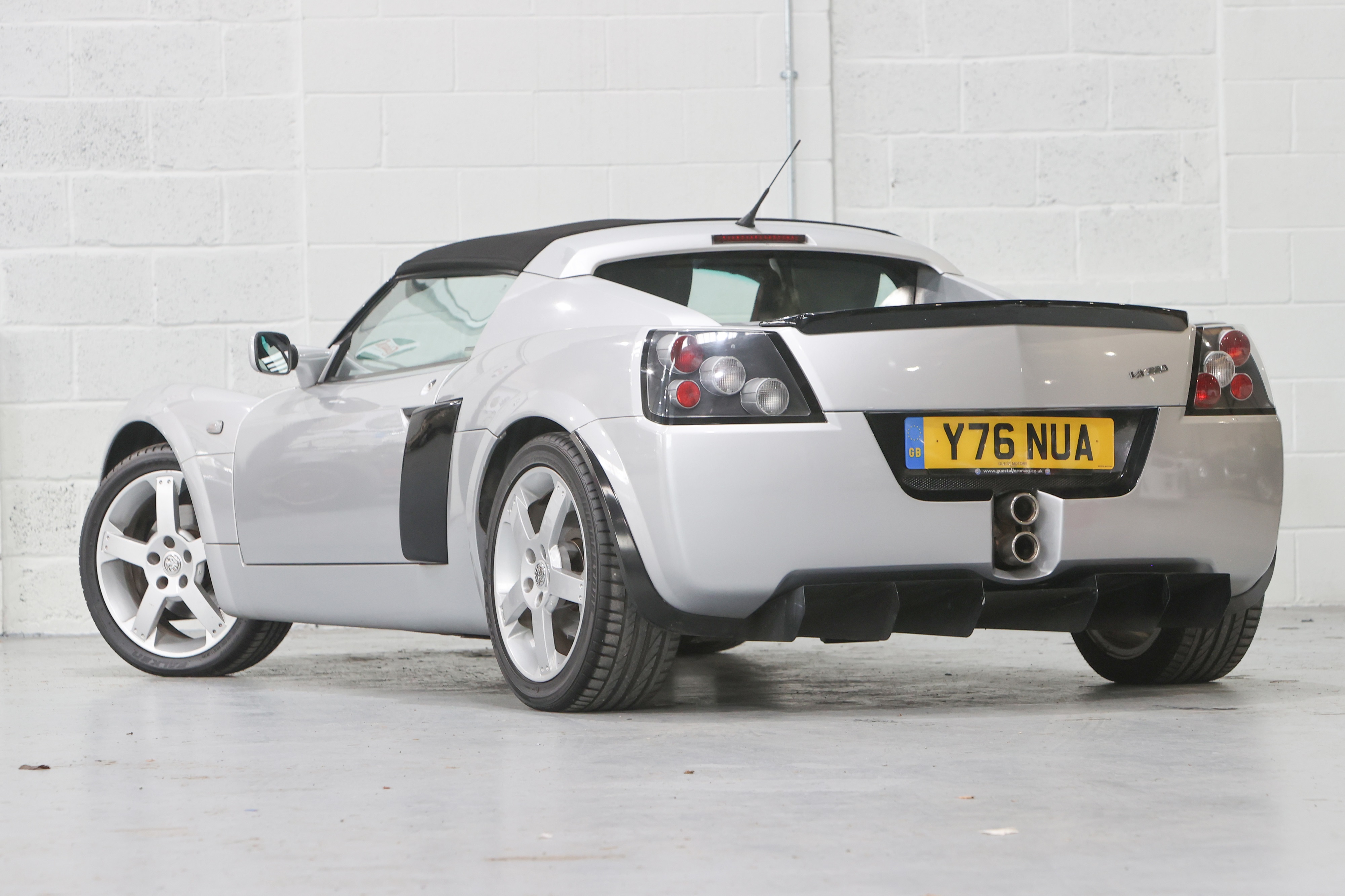 Lot 232 - 2001 Vauxhall VX220