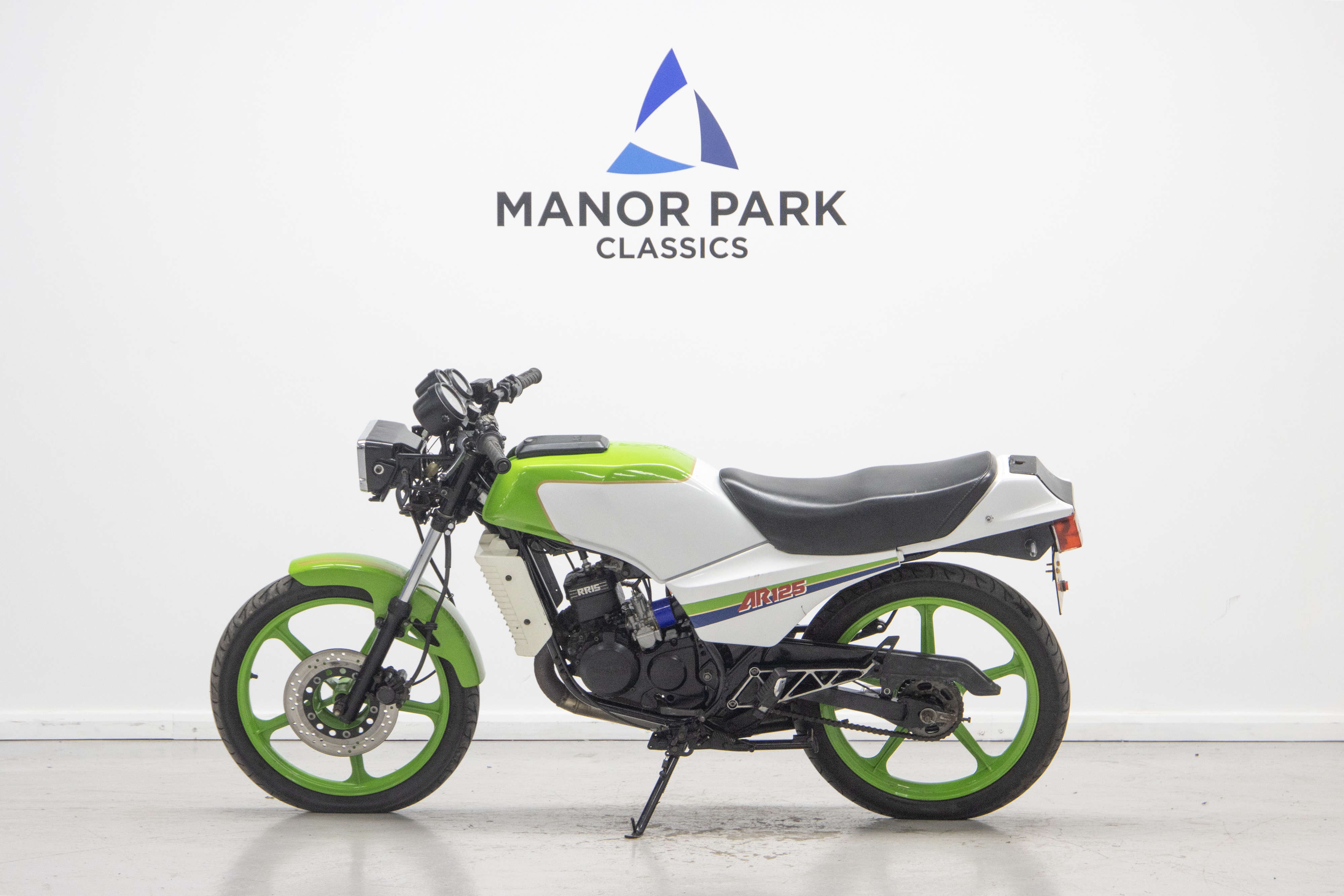 Lot 46 - 1983 Kawasaki AR125 A1
