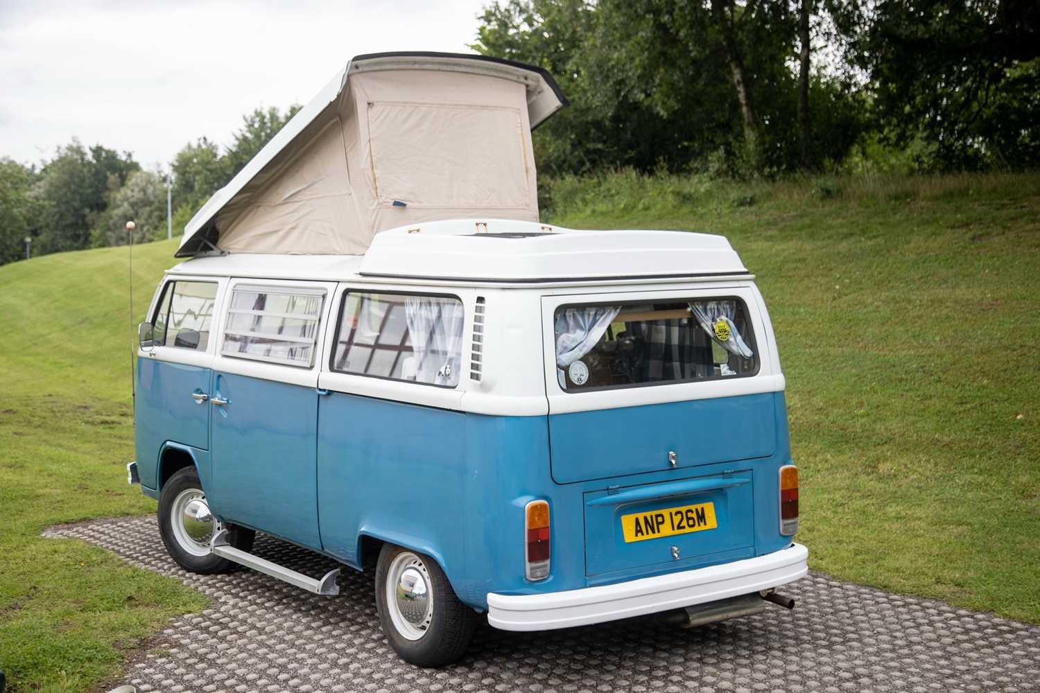 Lot 8 - 1974 Volkswagen Type 2 Westfalia Bay Window