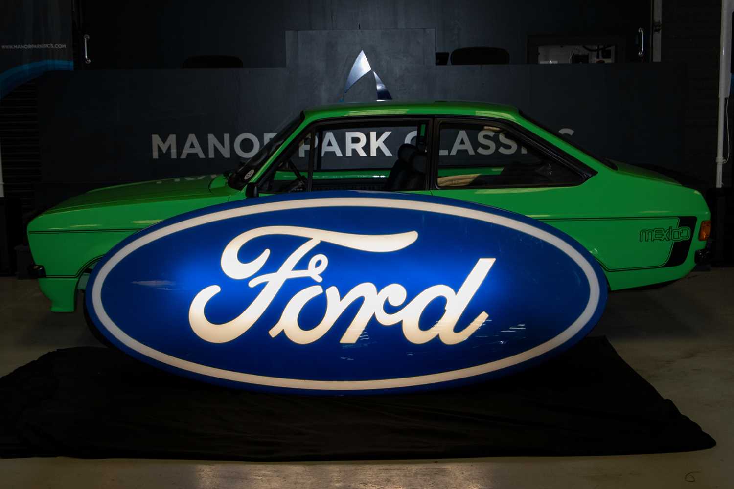 Lot 54 - Large Ford Illuminated Showroom Sign