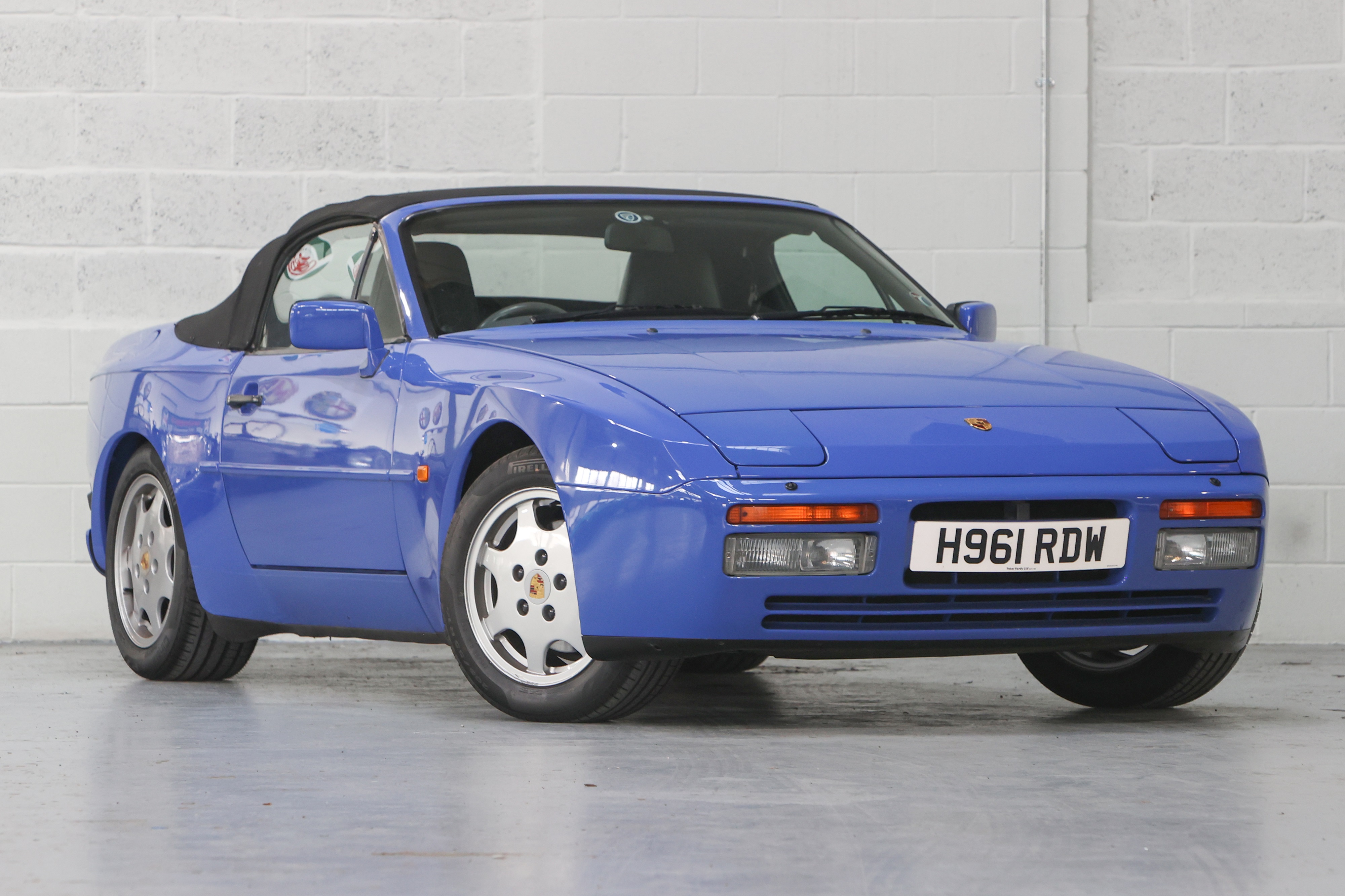Lot 260 - 1991 Porsche 944 S2 Cabriolet