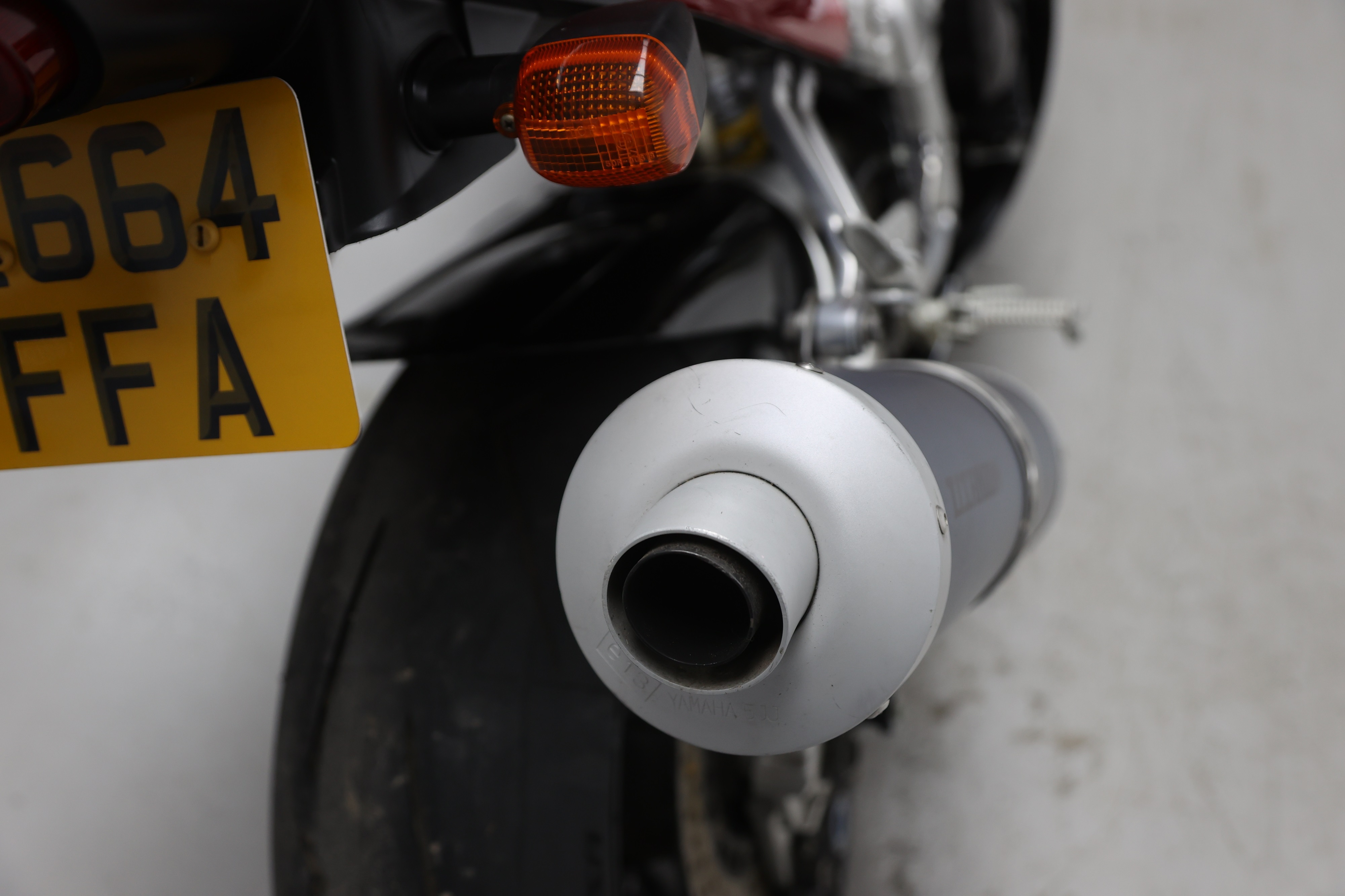 Lot 114 - 2000 Yamaha YZF-R1 5JJ