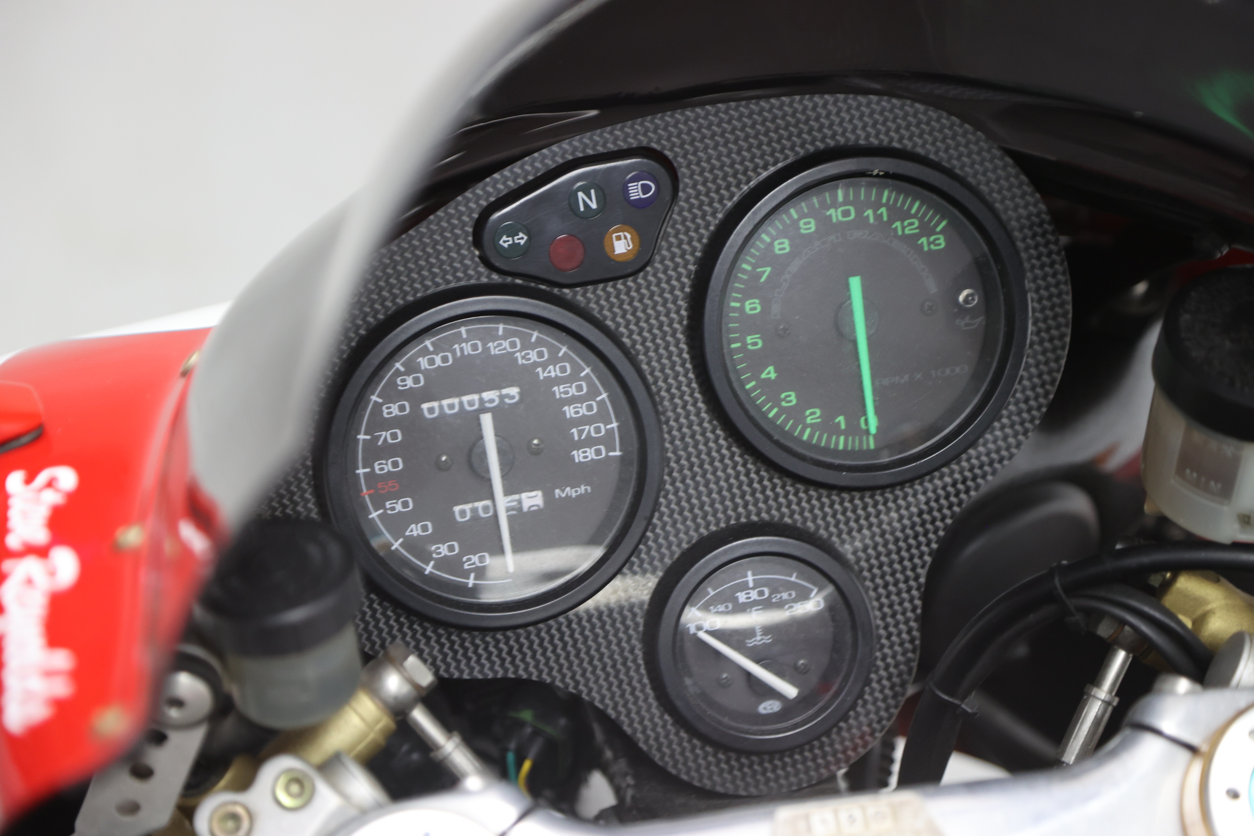 Lot 8 - 1997 Ducati 996 SPS