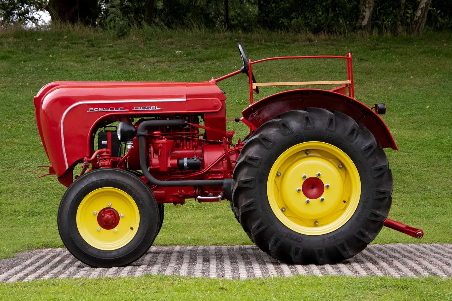 Lot 40 - 1956 Porsche AP22 Standard Tractor