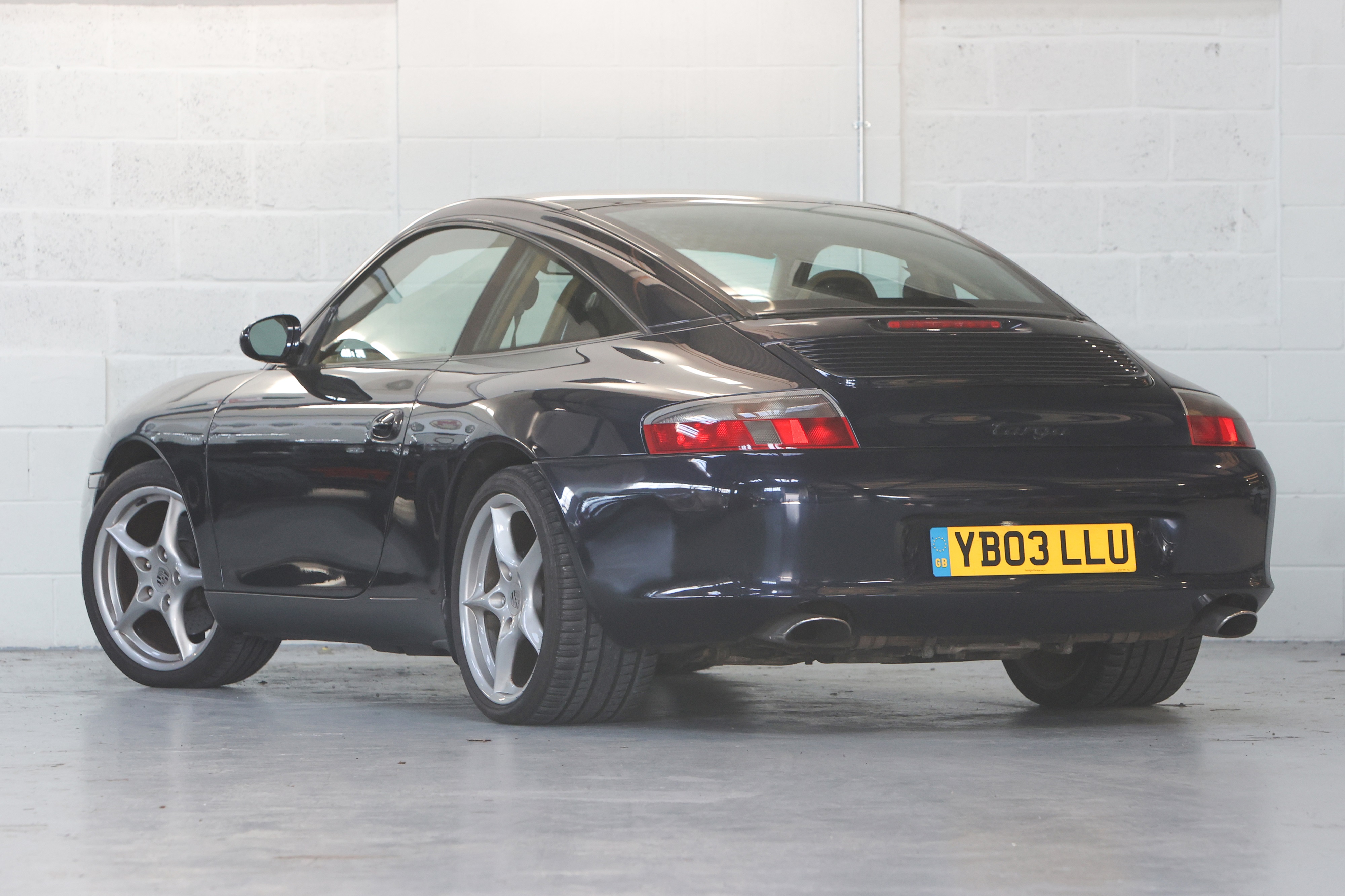 Lot 219 - 2003 Porsche 911 (996) Targa