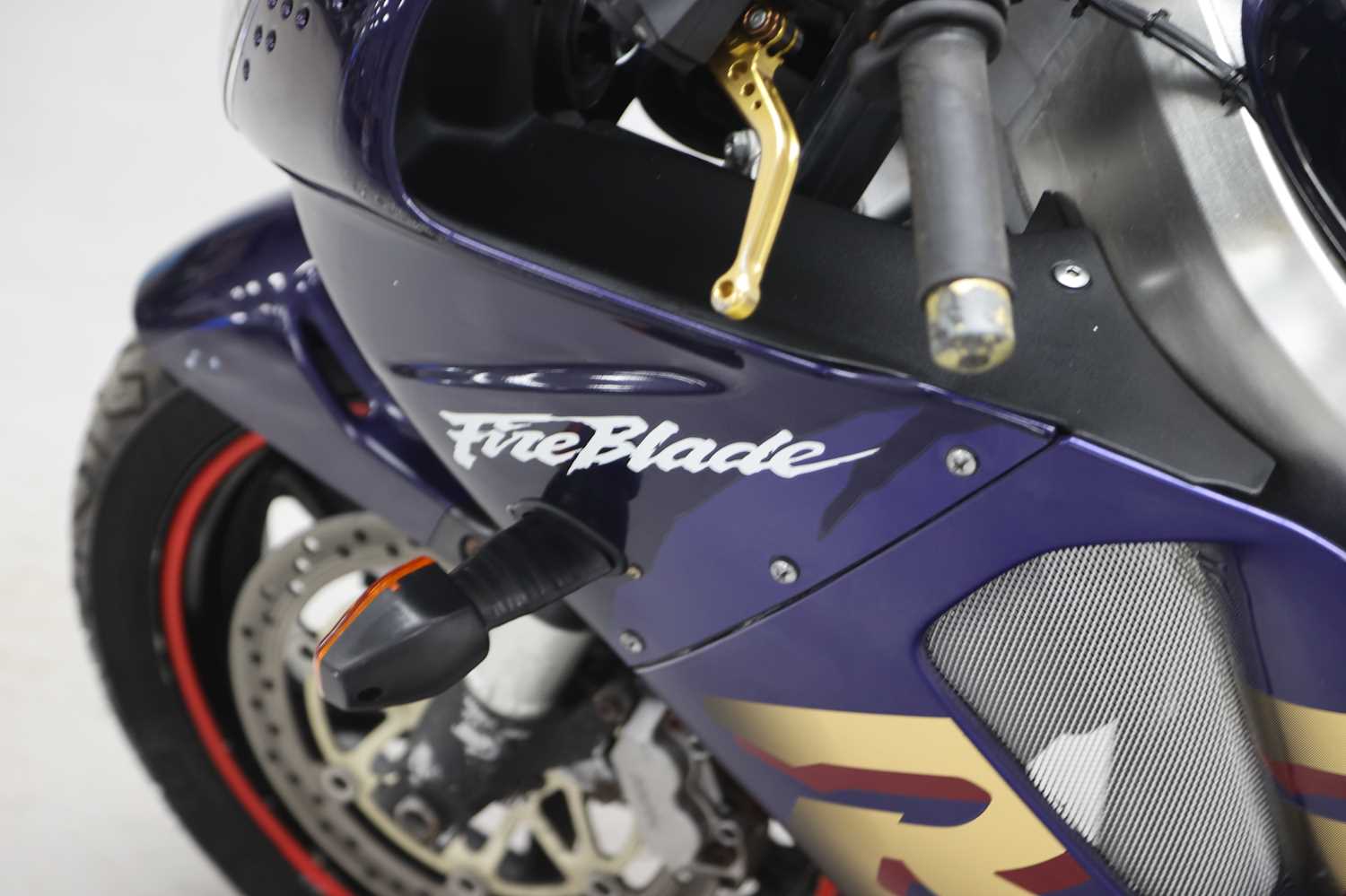 Lot 52 - 2000 Honda CBR900RR Fireblade