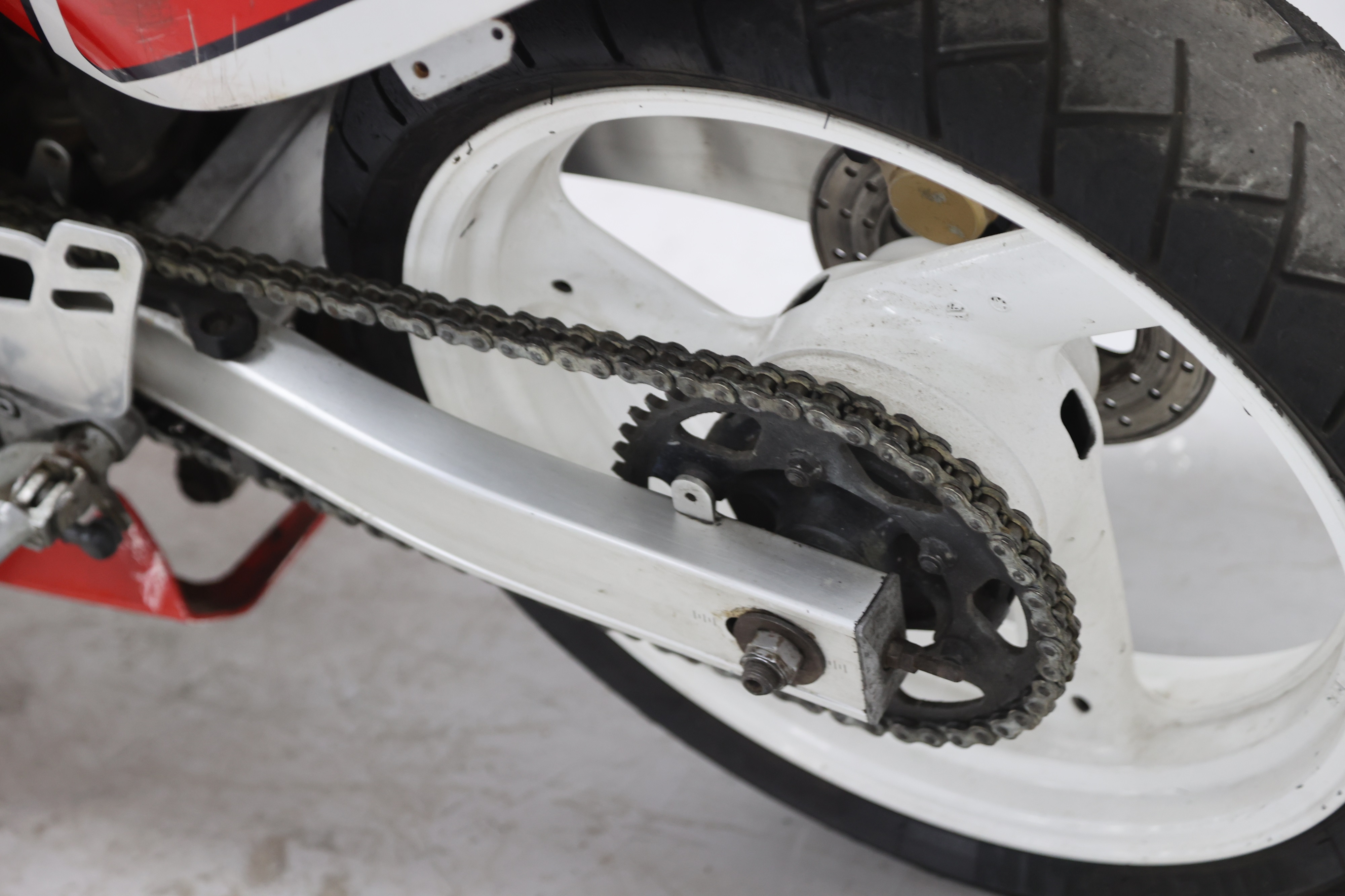 Lot 93 - 1986 Yamaha FZR400 Genesis