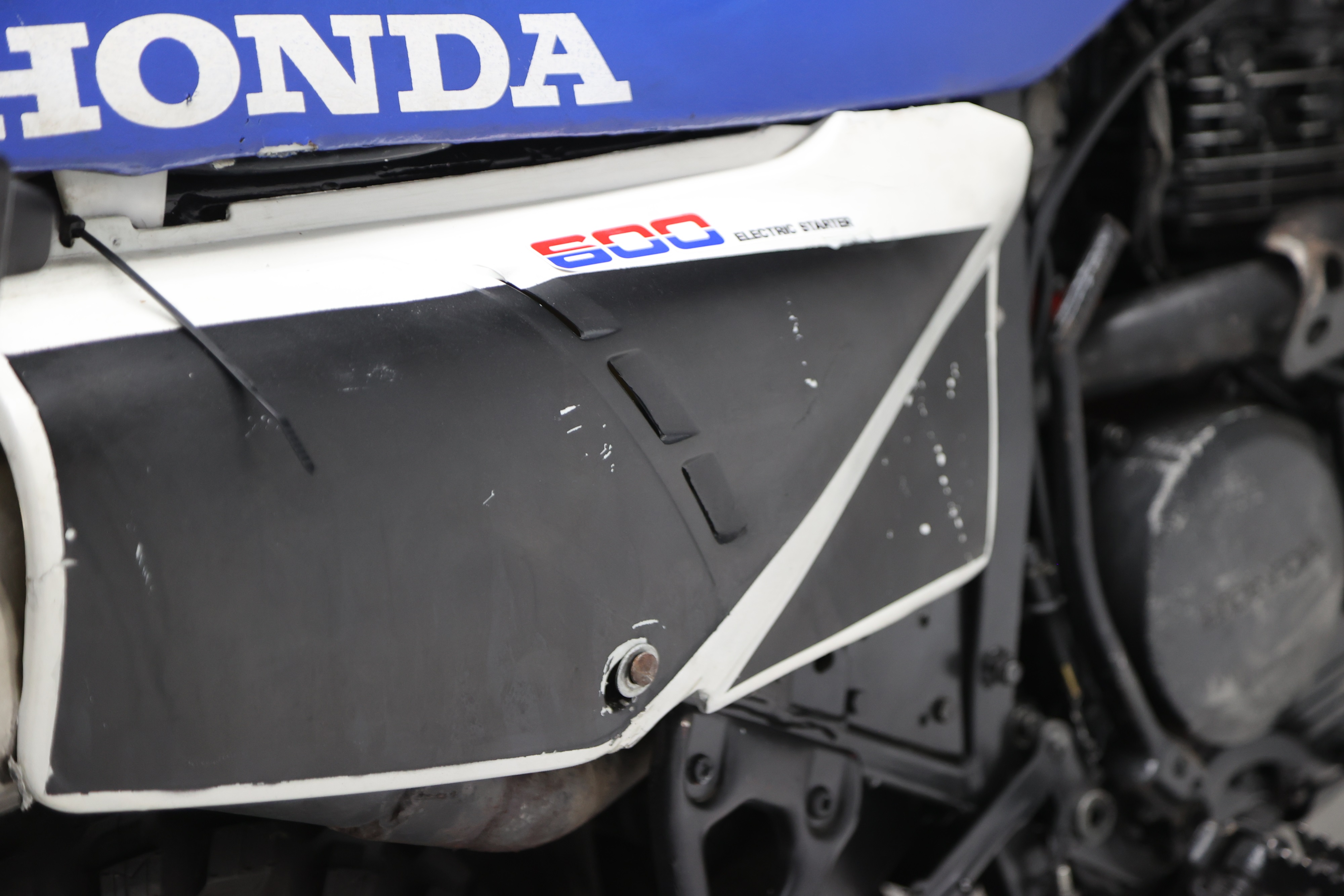 Lot 68 - 1997 Honda XL600R