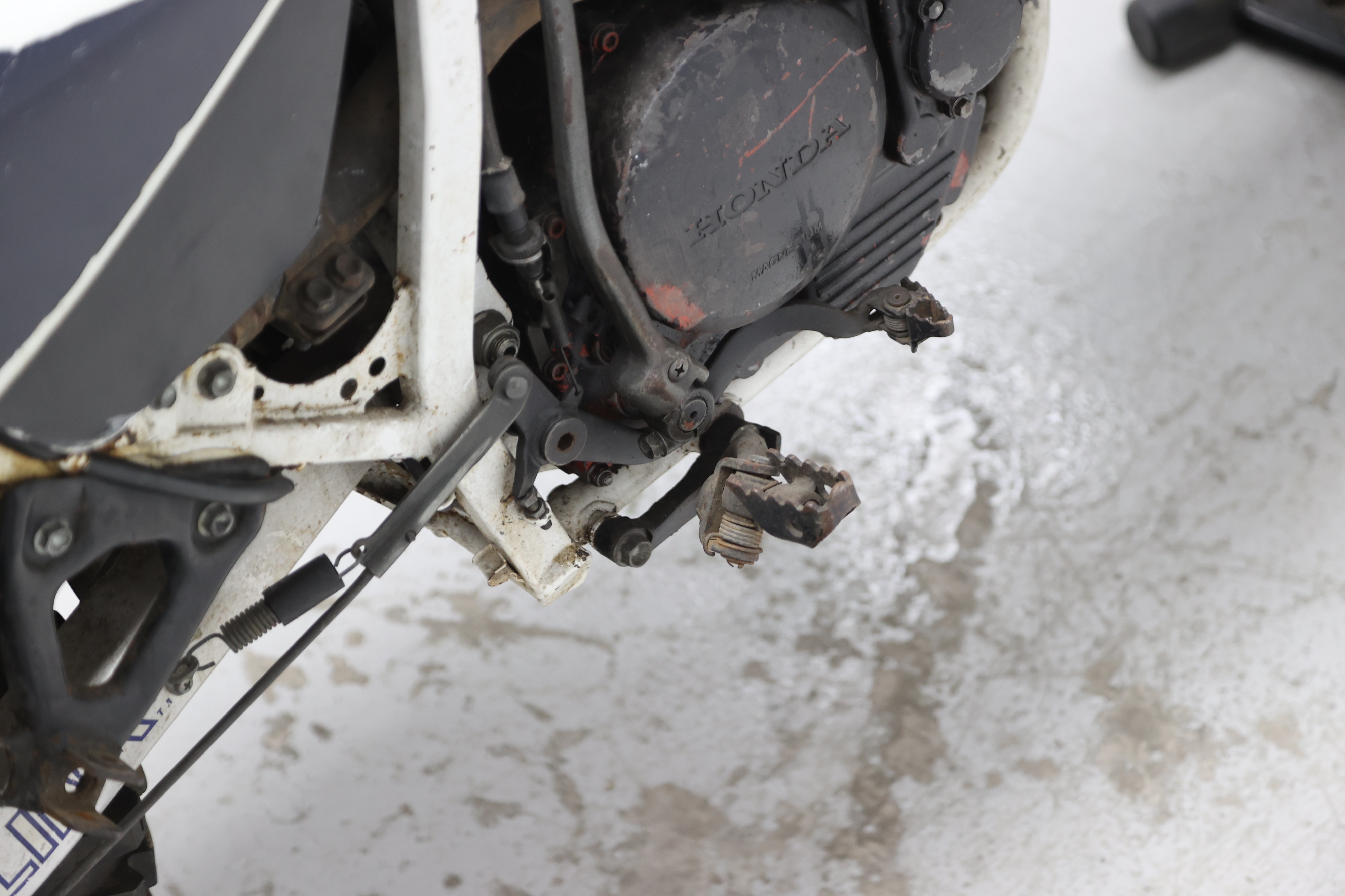 Lot 66 - 2004 Honda XL600R