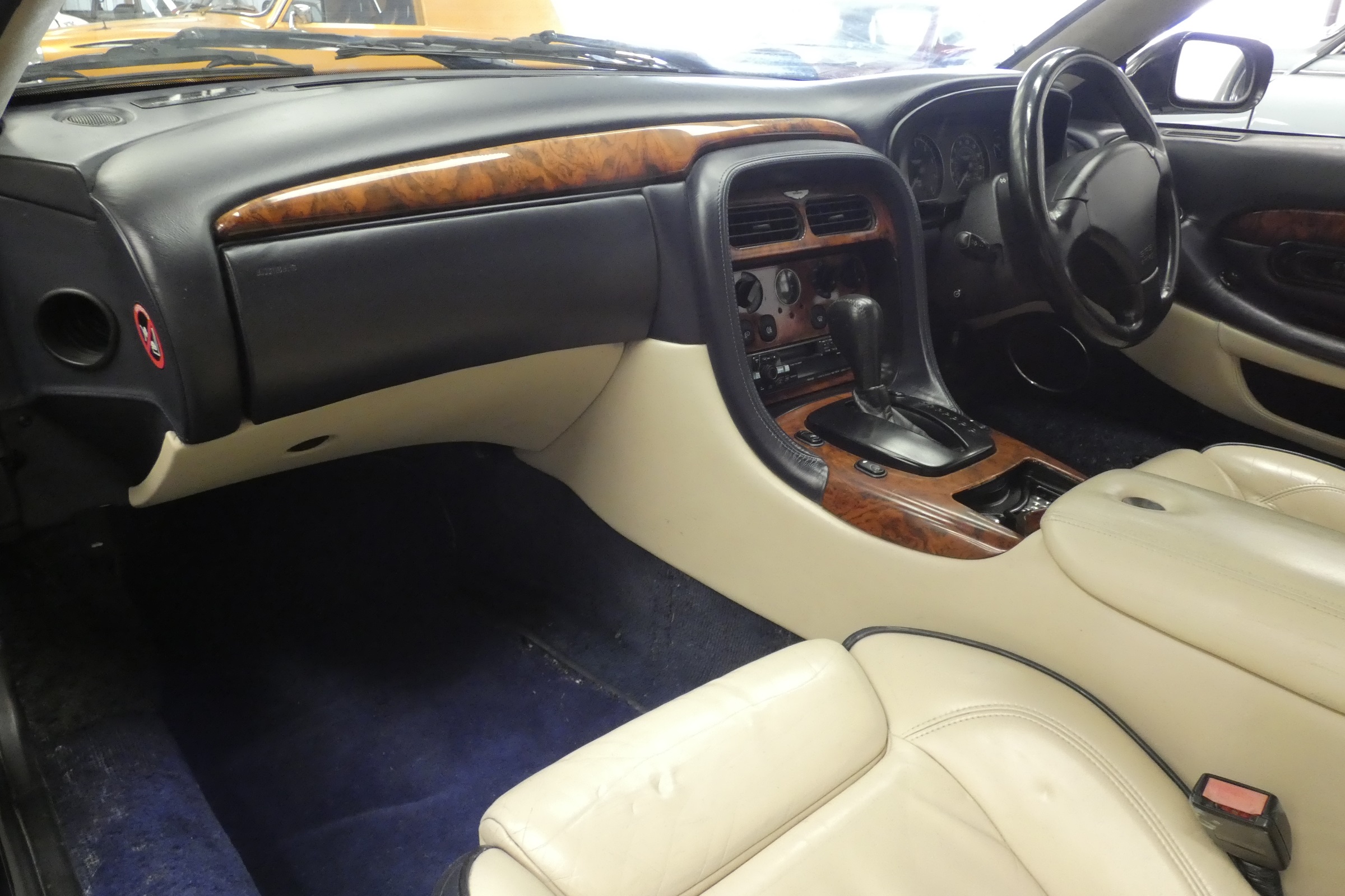 Lot 121 - 2002 Aston Martin DB7 Vantage