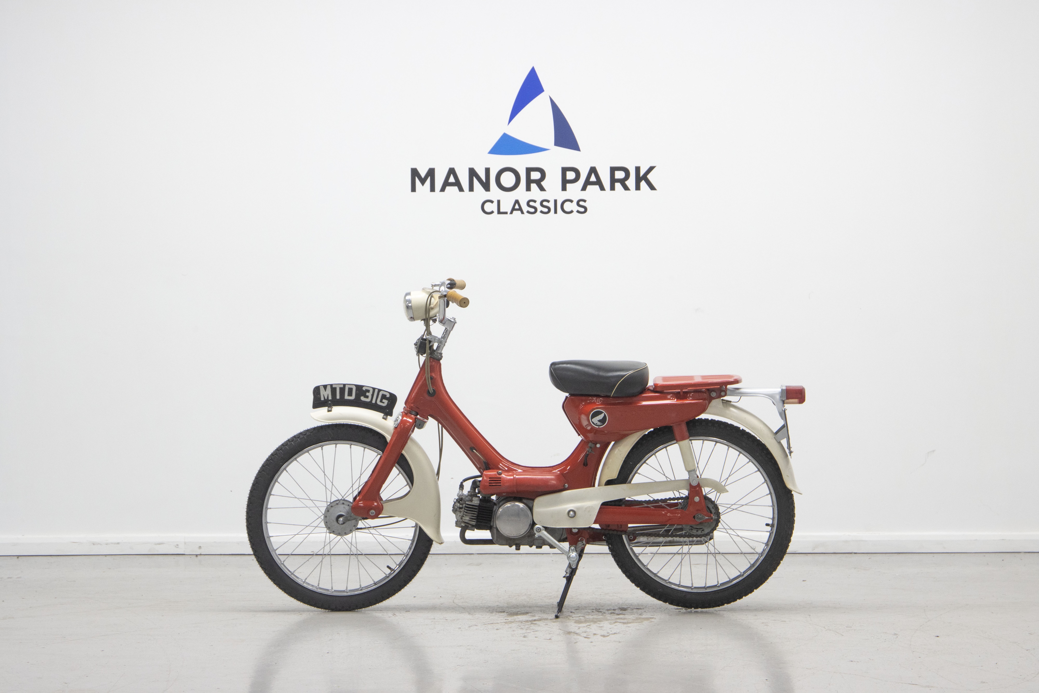Lot 9 - 1968 Honda PC50
