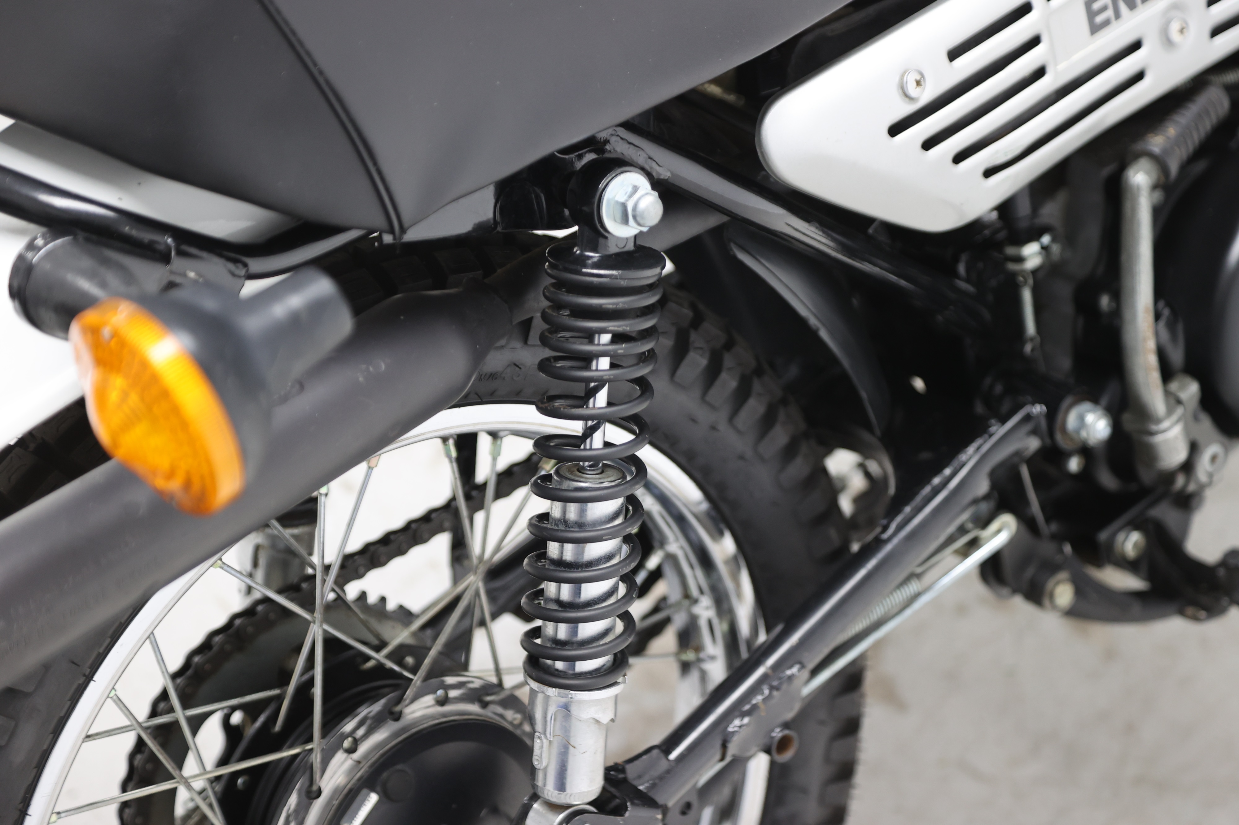 Lot 32 - 1981 Yamaha DT100