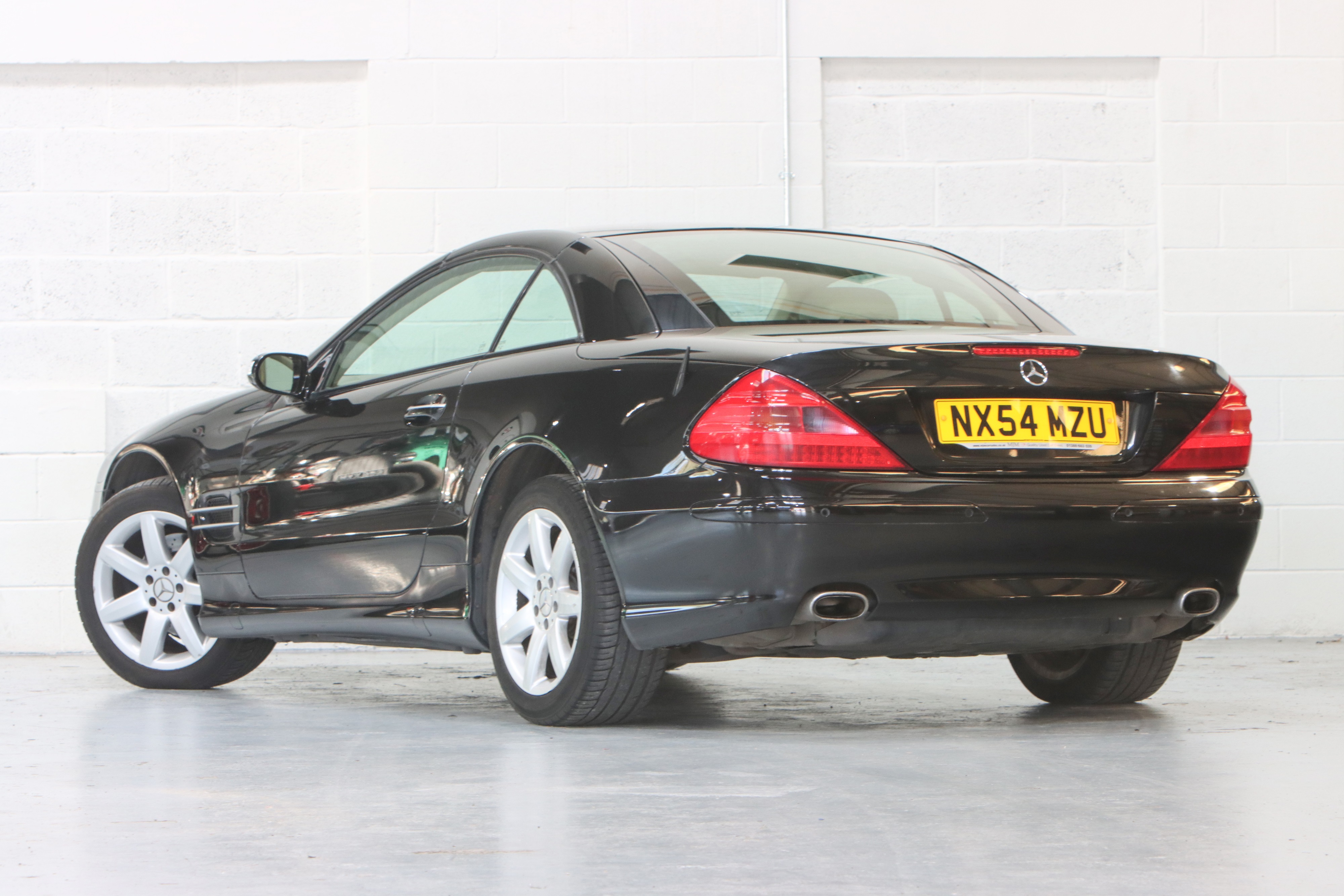 Lot 282 - 2004 Mercedes-Benz SL 350