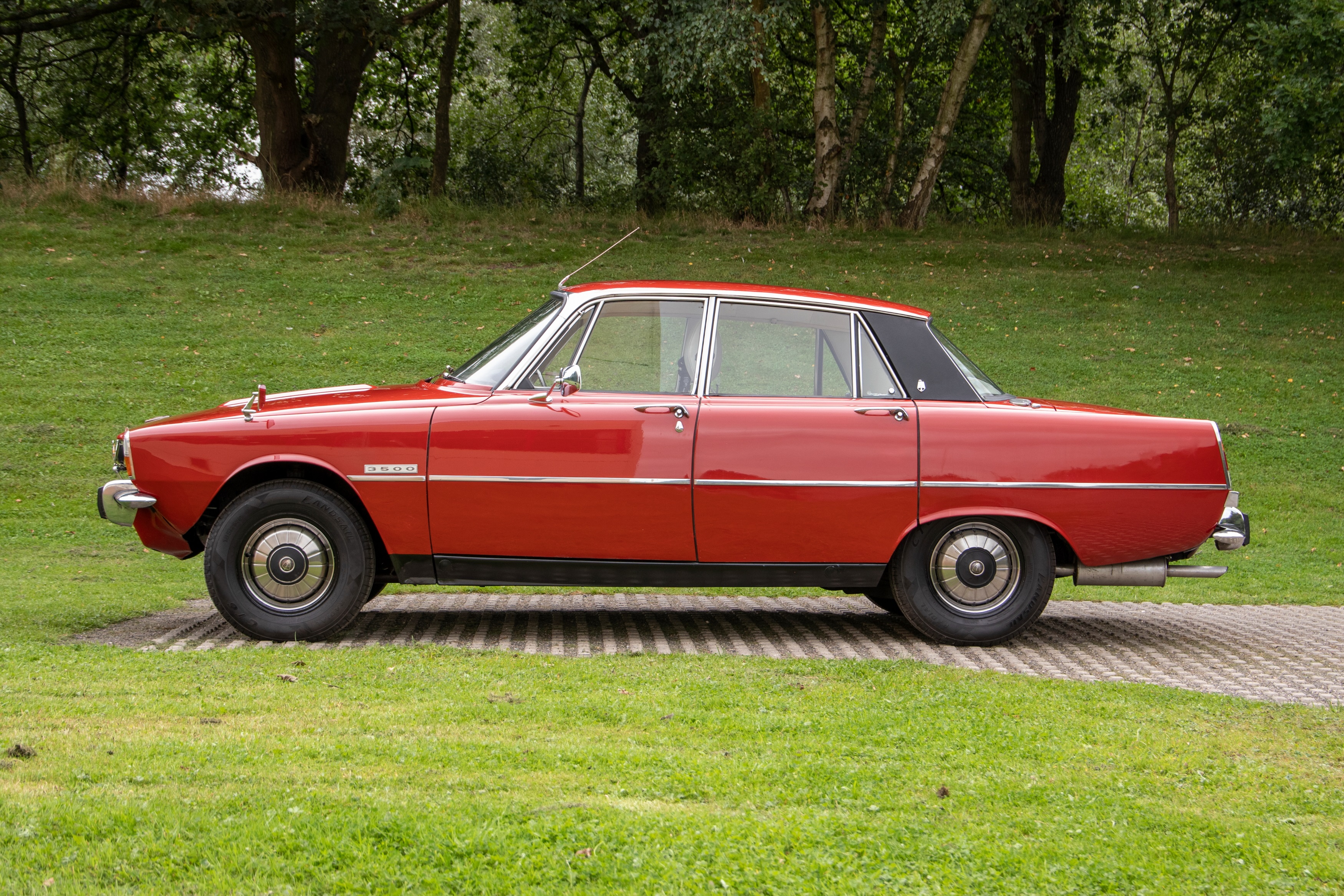 Lot 63 - 1973 Rover P6B 3500 V8