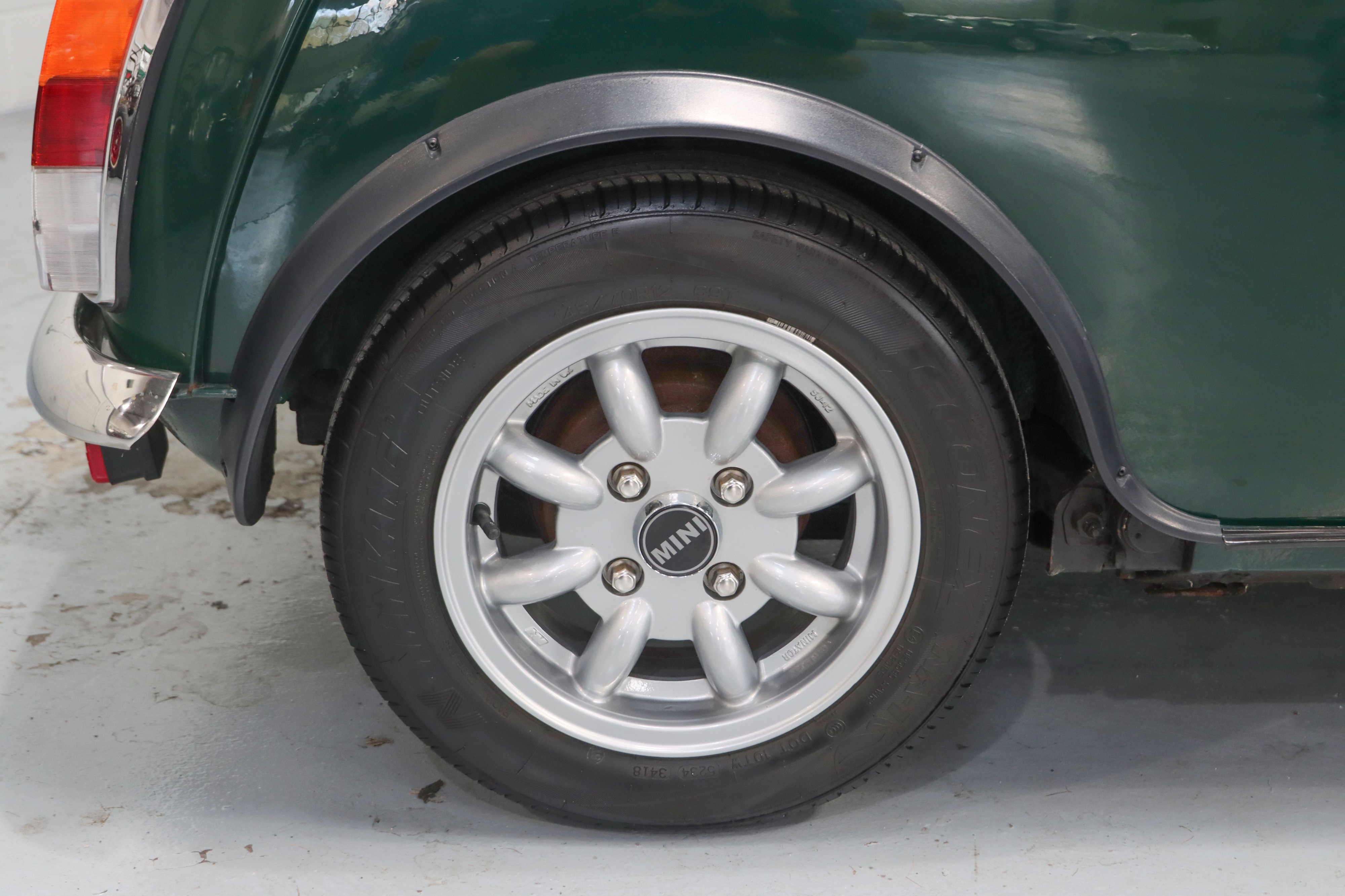 Lot 222 - 1989 Austin Mini Racing Green