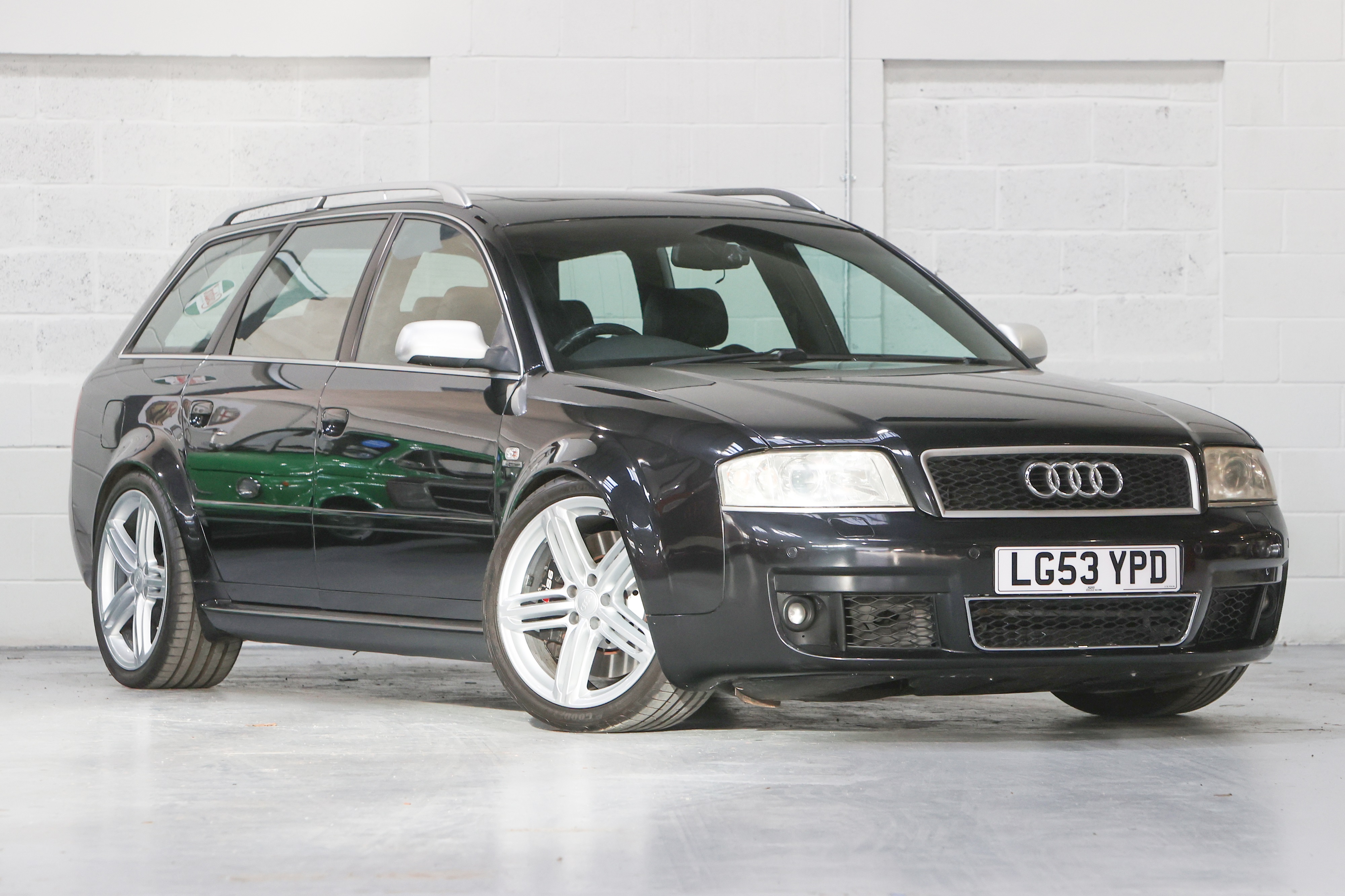 Lot 312 - 2003 Audi RS6 Quattro Avant