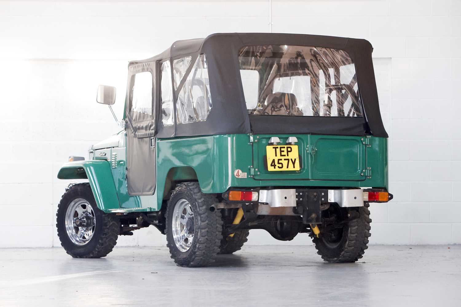 Lot 203 - 1982 Toyota Land Cruiser BJ42